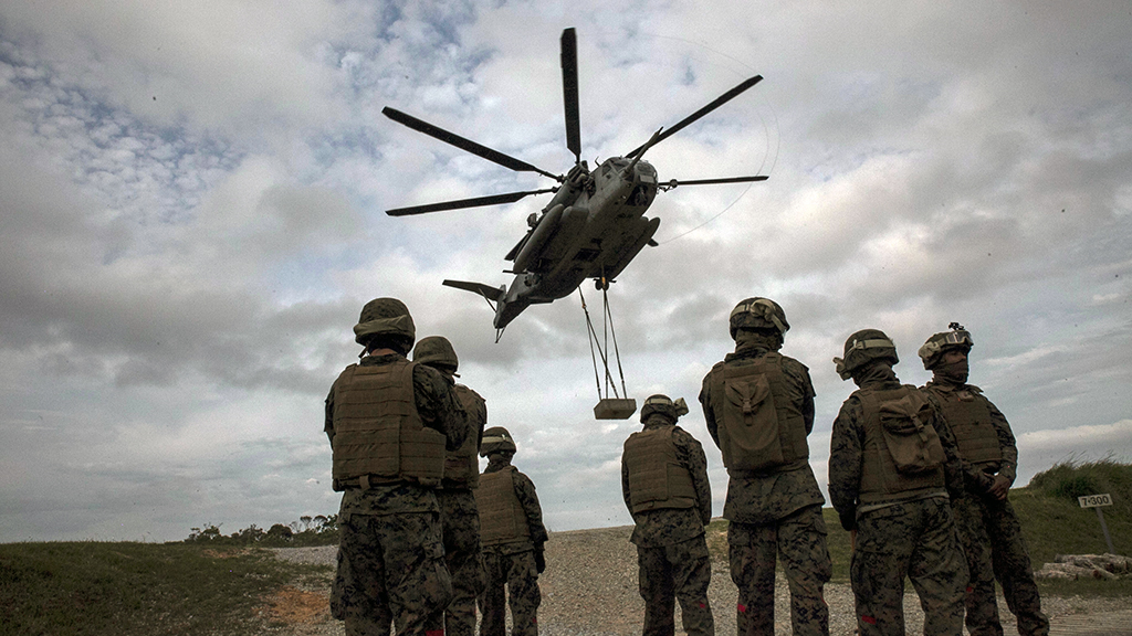 Red Patchers: Marines Conduct a Helicopter Support Team Exercise > U.S ...