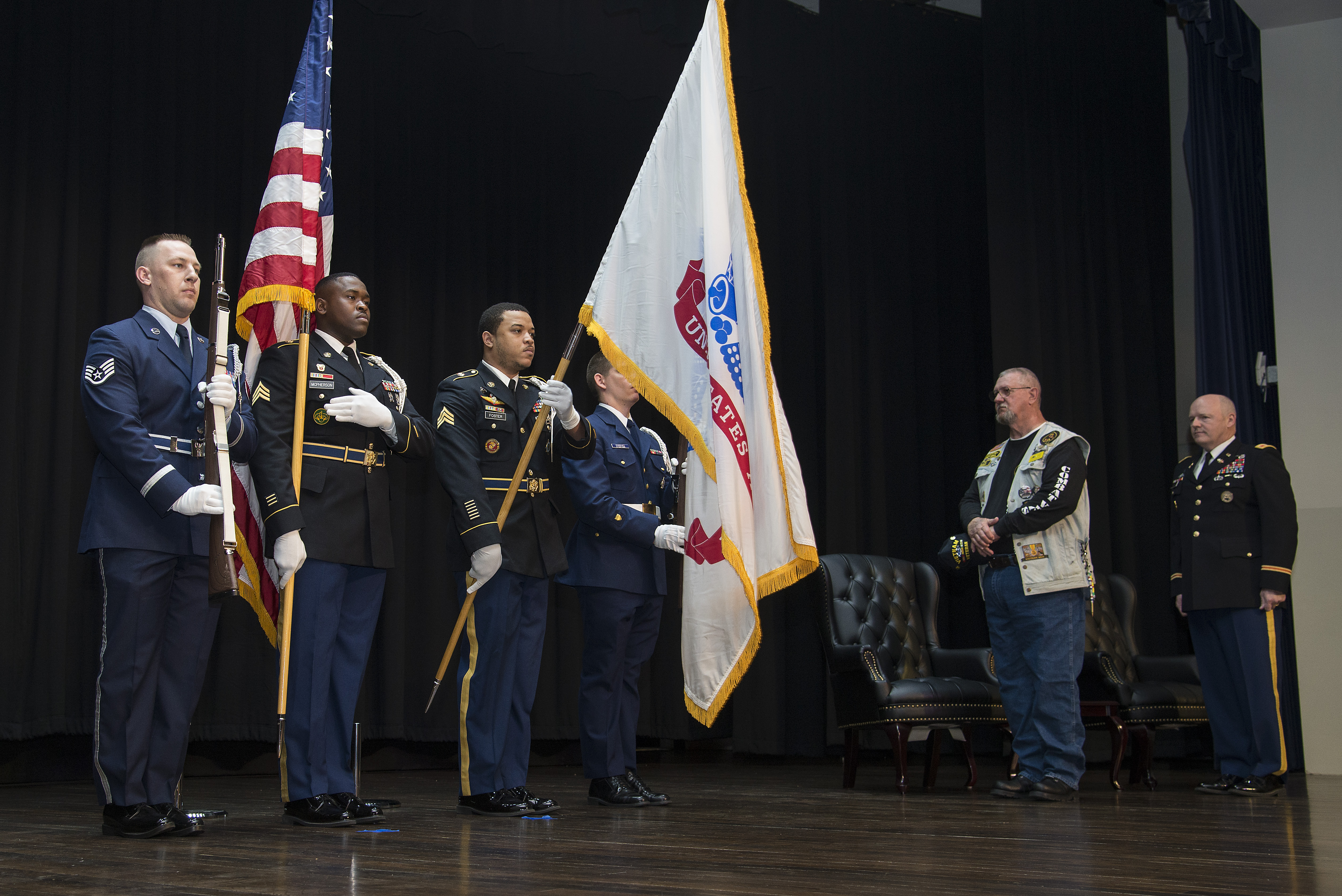 Vietnam Vet receives medals 48 years after war > Scott Air Force Base ...