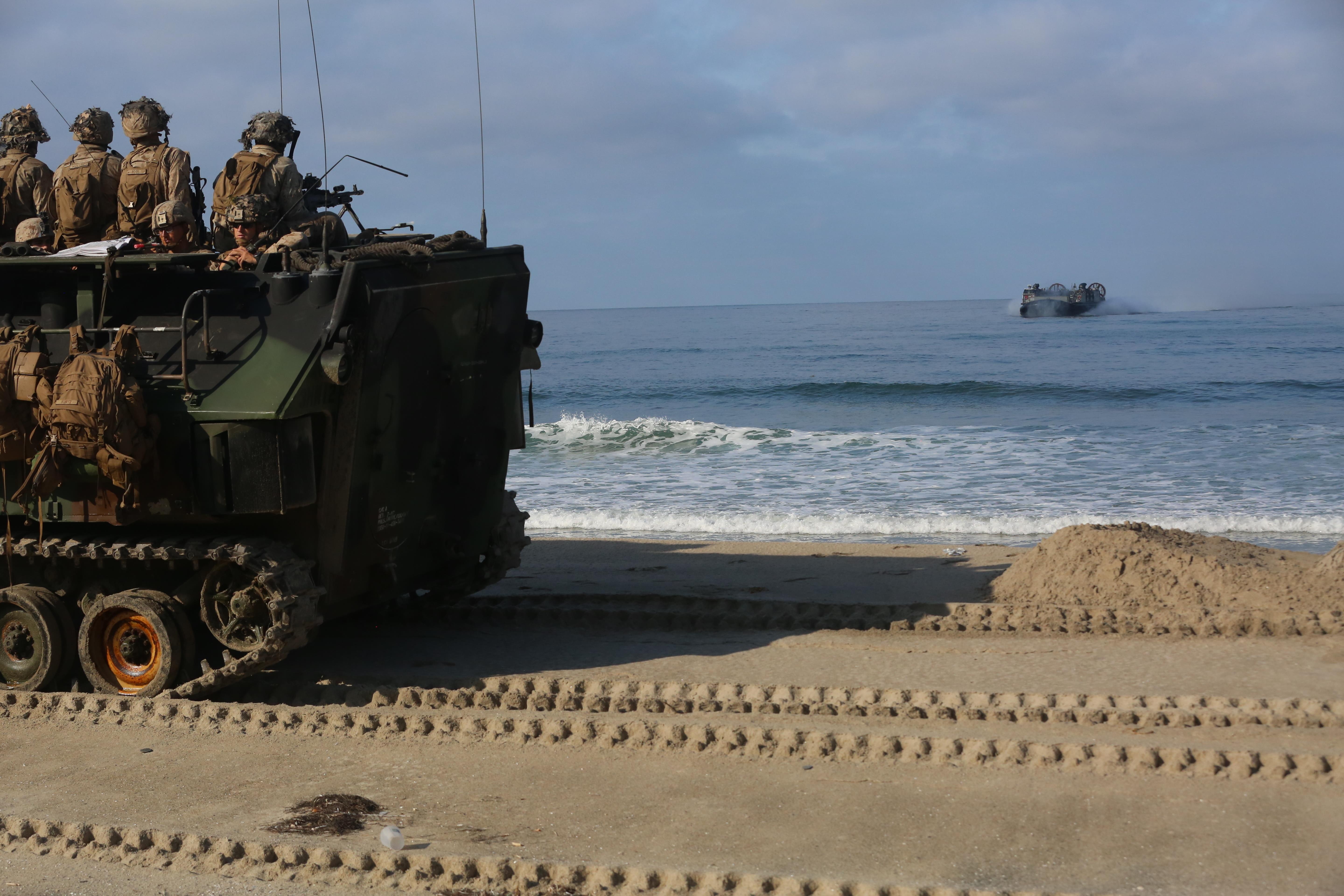 Seawater, sand and swiftness: 3rd Battalion, 1st Marines execute ...