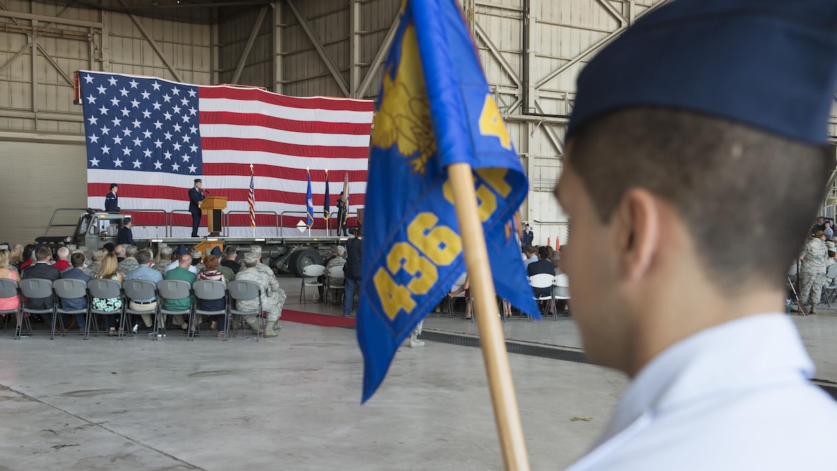 Griffin takes command > 512th Airlift Wing > Article Display