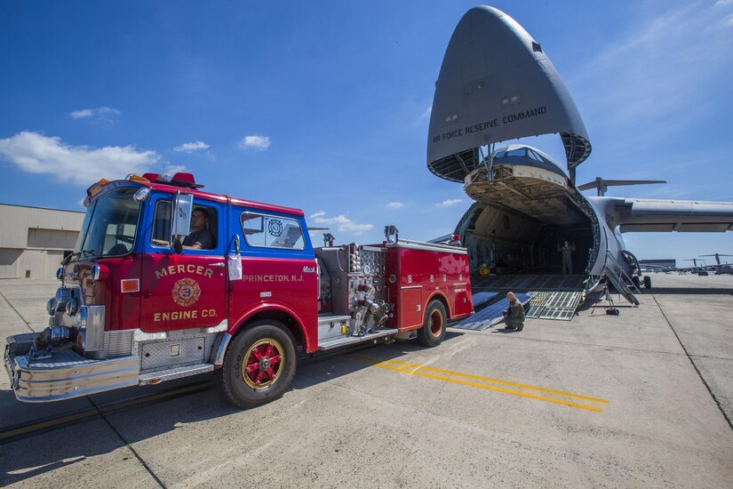 Airmen load, airlift fire truck 3,700 miles to Nicaragua > Joint Base ...