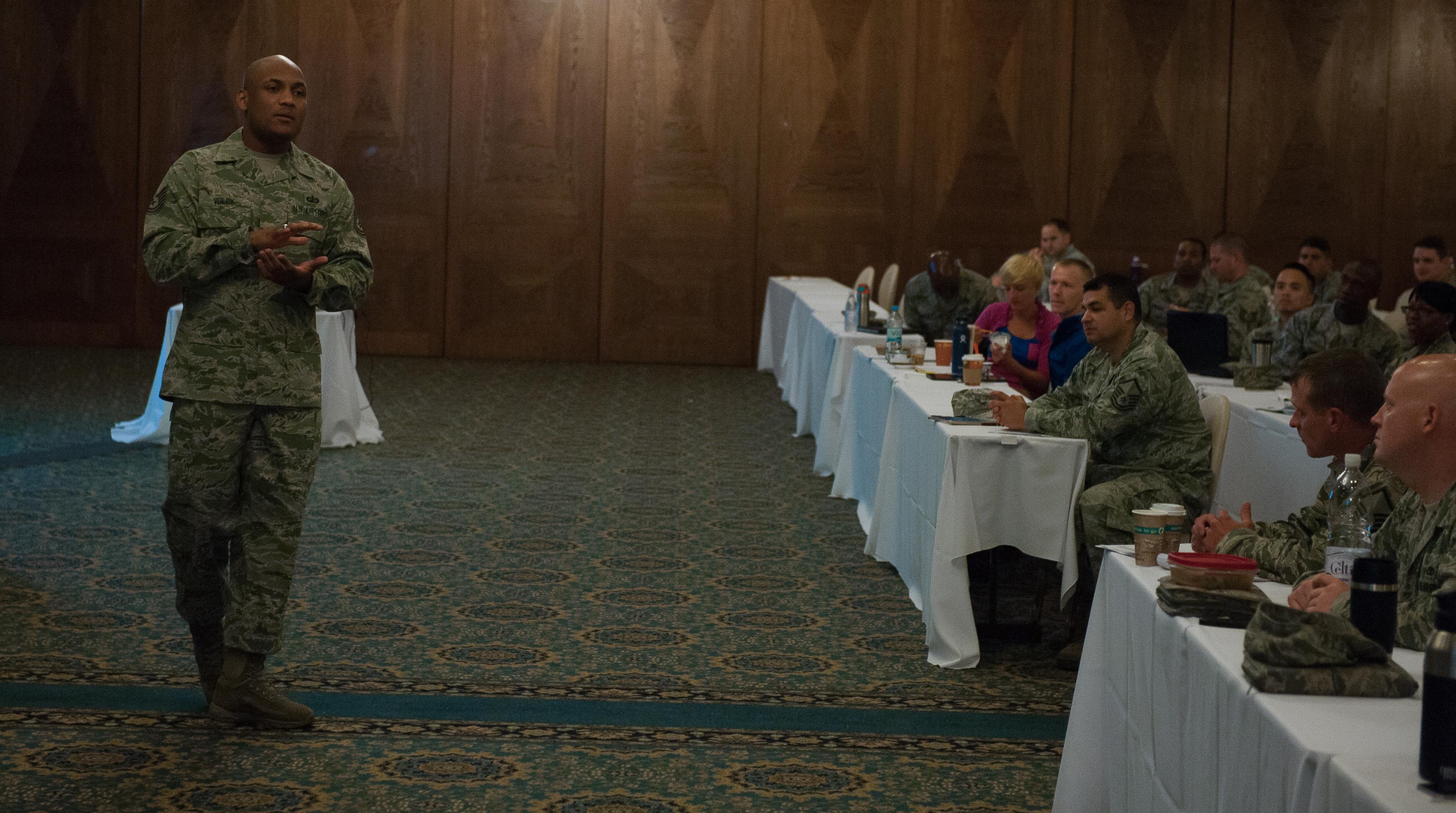 86 FSS preps families at SNCO seminar > Ramstein Air Base > News
