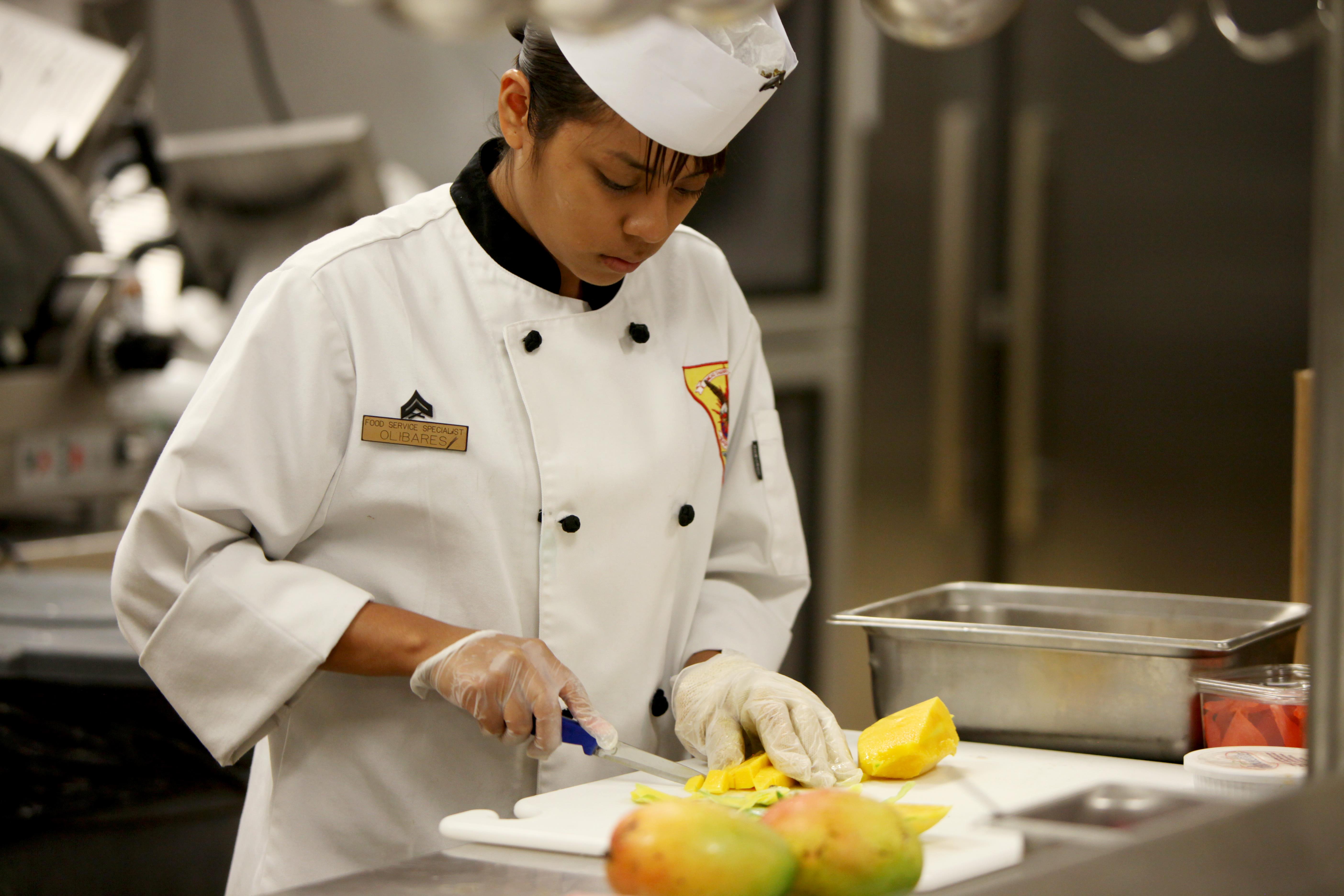 Chef of the Quarter cooks up anniversary dishes > Marine Corps Air ...