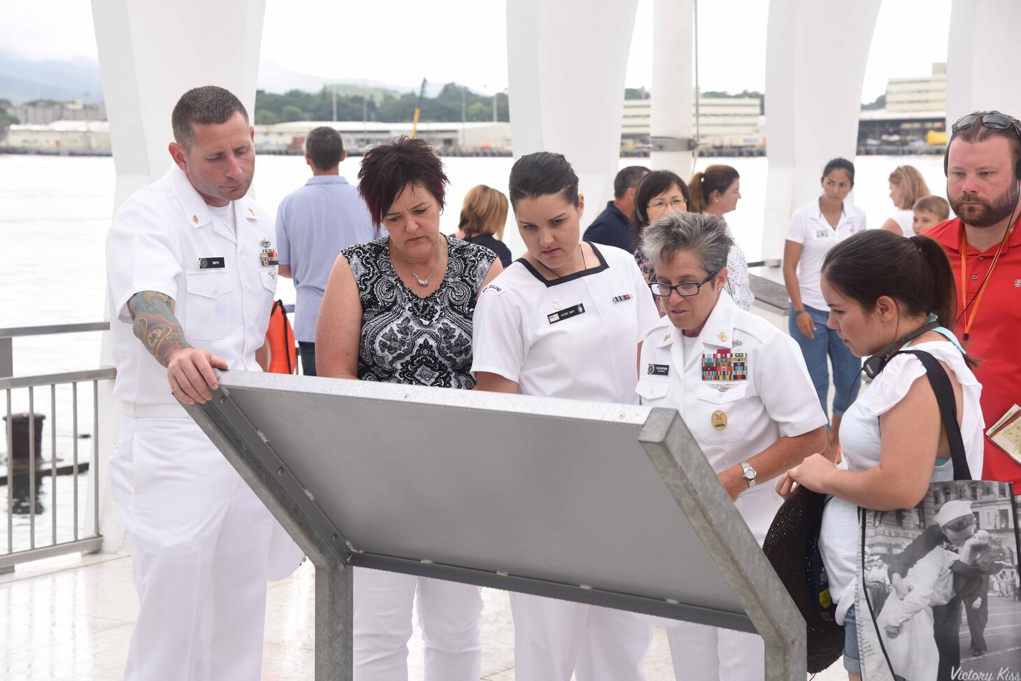 Kiwi Sailor of the Year Visits Pacific Fleet > United States Navy ...