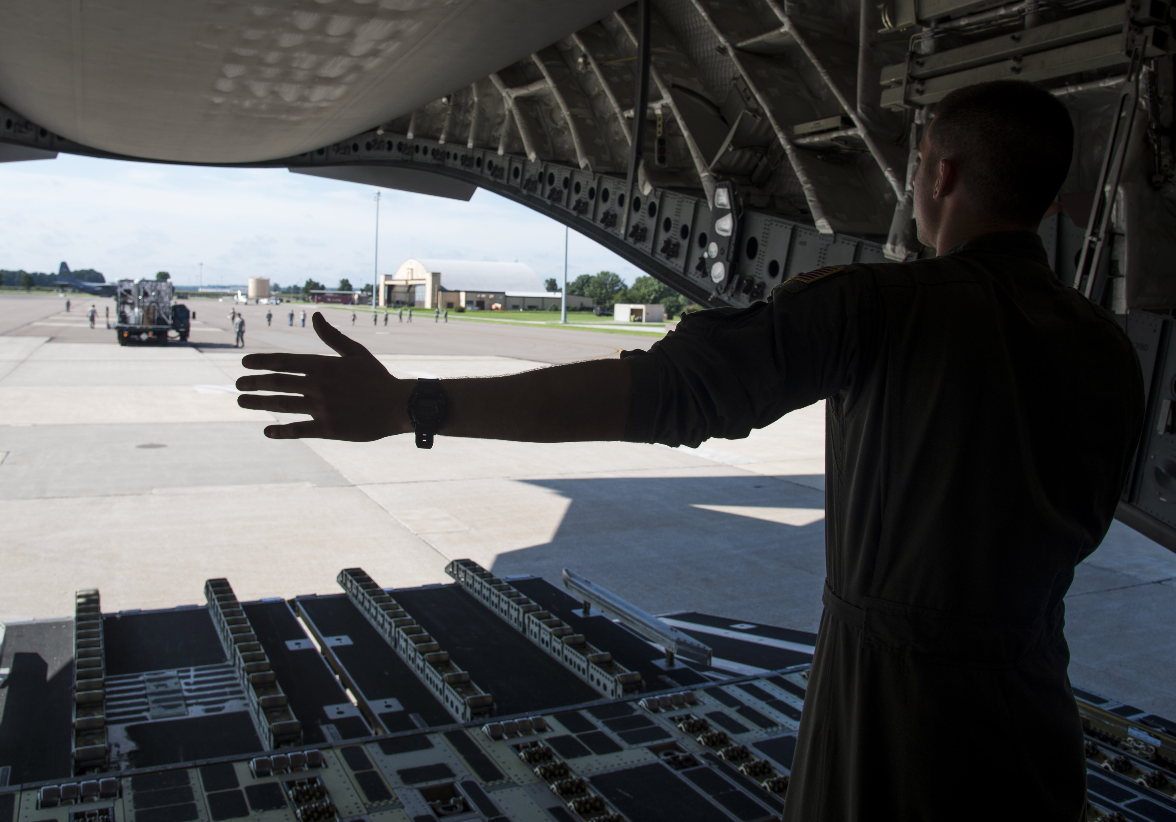 375th AES trains with Transportation Isolation System > Eighteenth Air ...