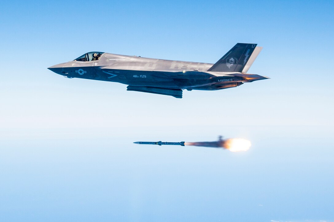 F-35 AIM-120 launch