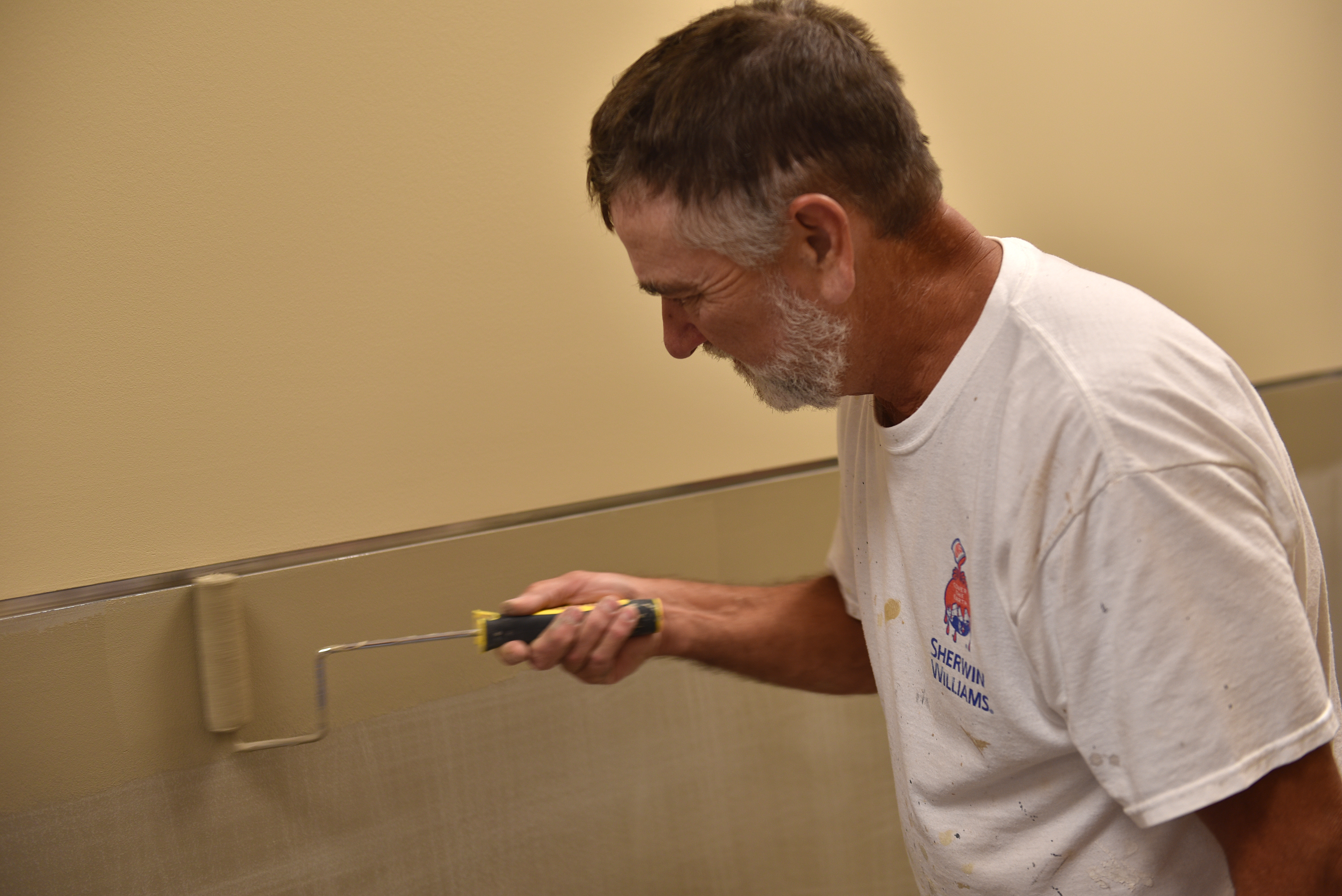 Photo slideshow: Paint crews brush up new facility > IGB Training ...