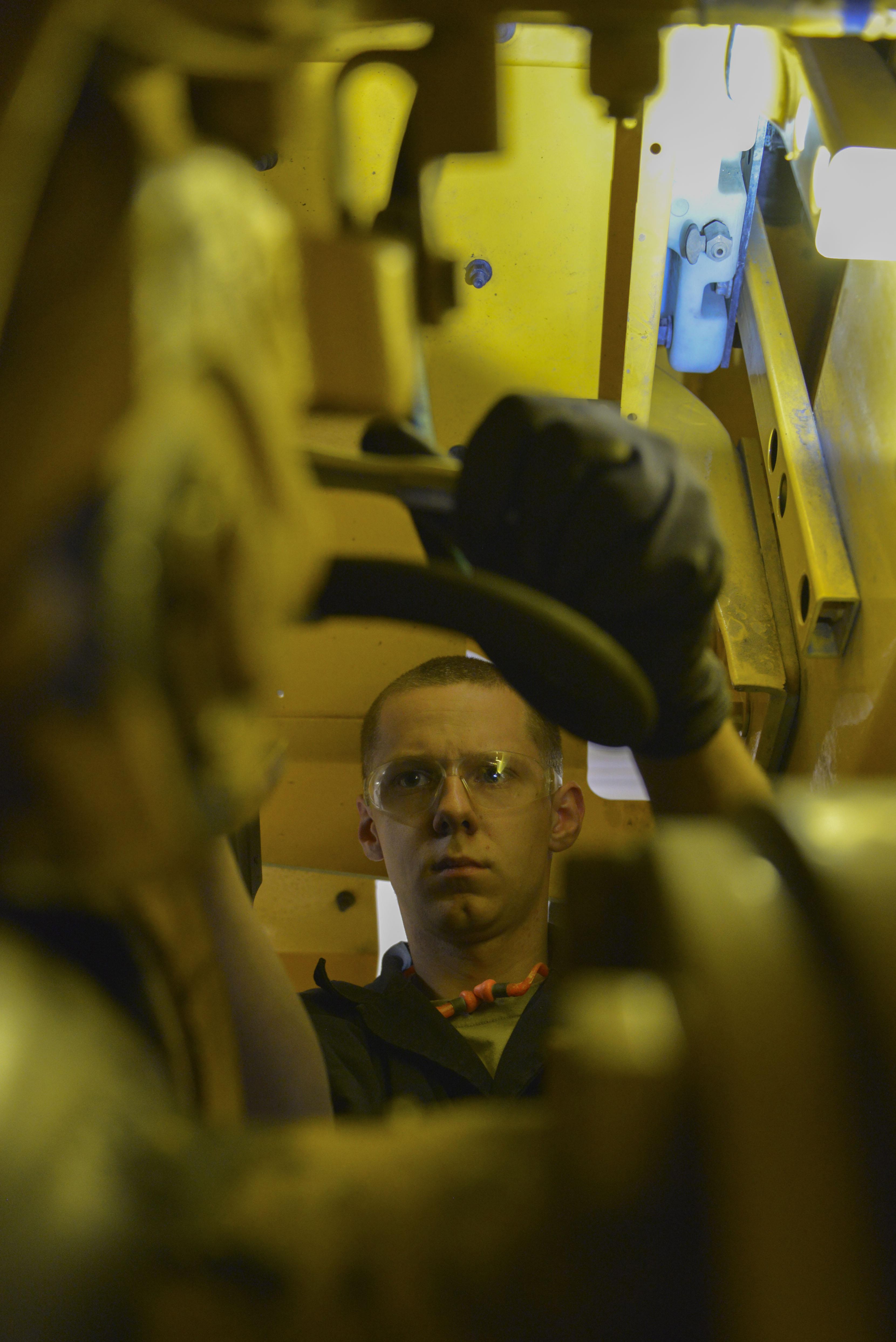 Iceman in action: Airman 1st Class Timothy Fitzpatrick > Eielson Air ...