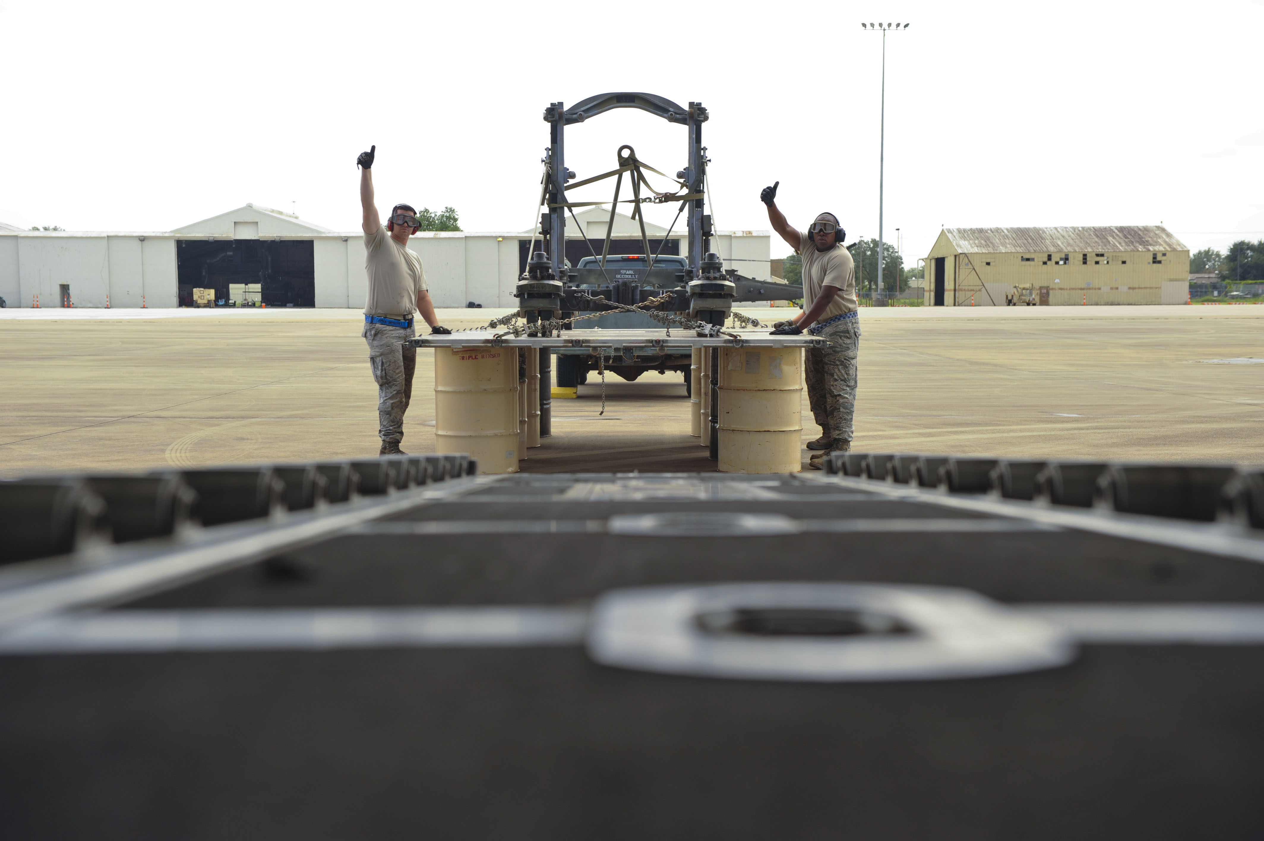 41st AS practices alternative combat offload techniques > Little Rock ...