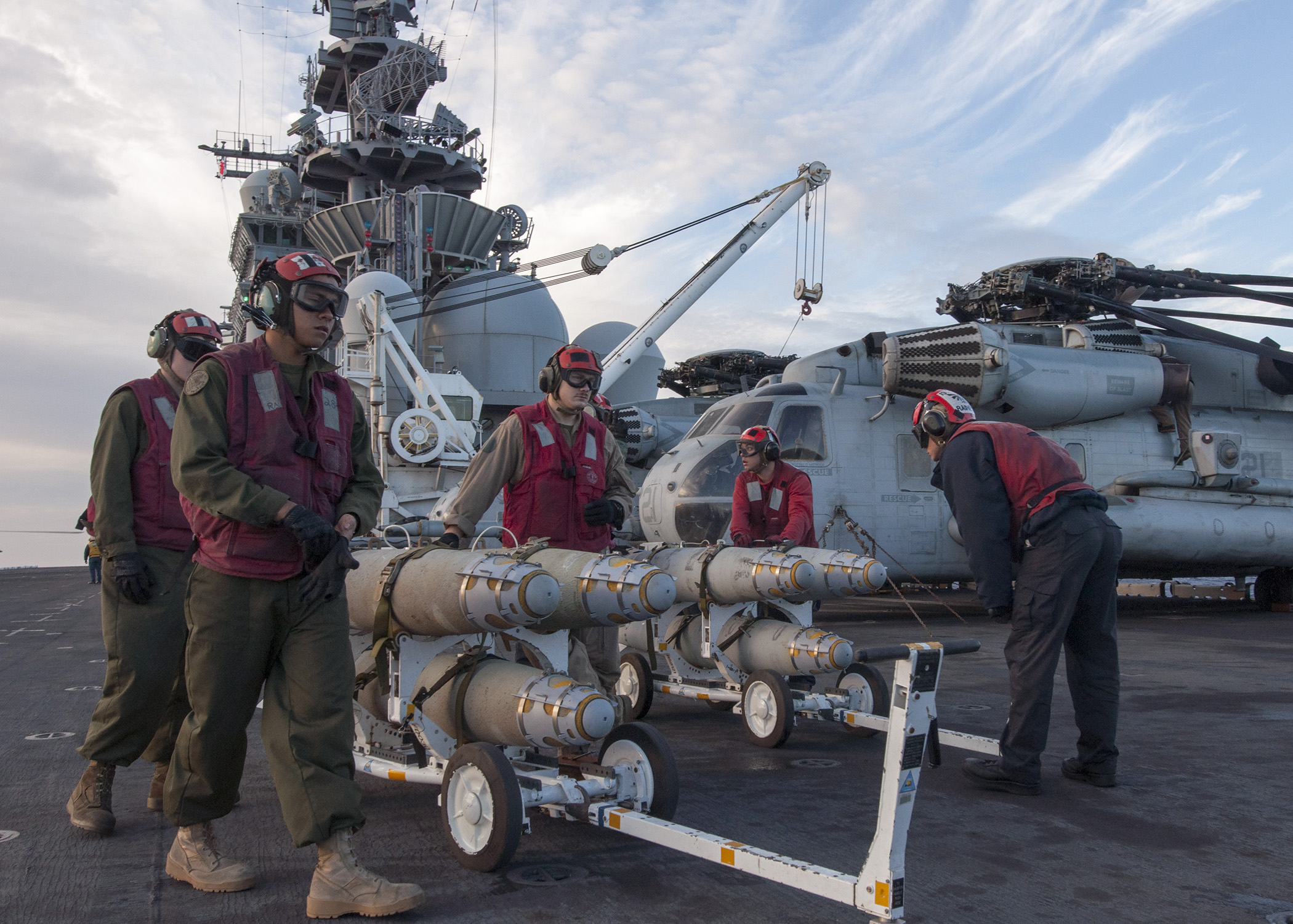 Wasp ARG Departs 6th Fleet After Noteworthy Anti-ISIL Mission > United ...