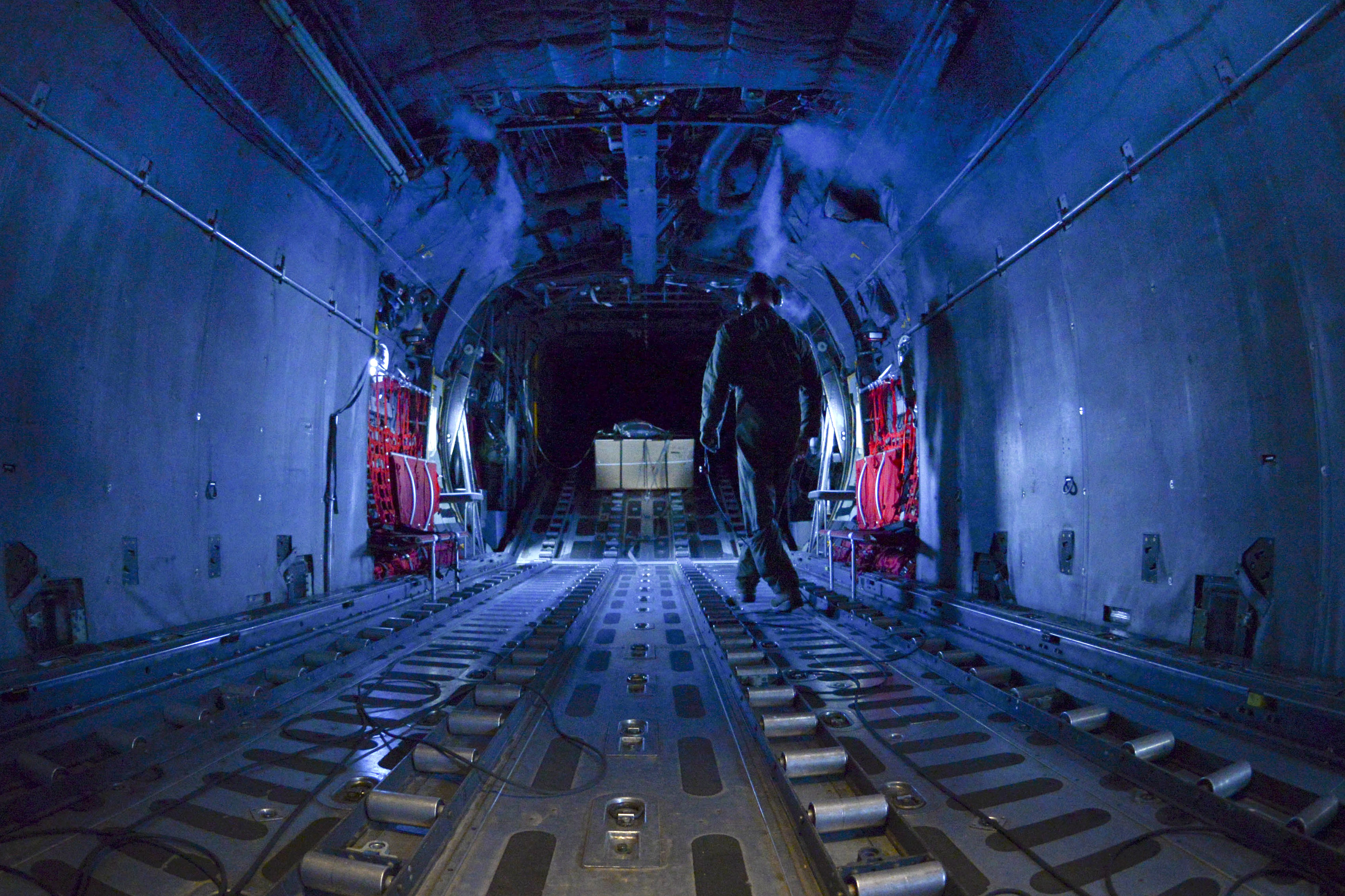 C 130j Cargo Bay Dimensions - Infoupdate.org