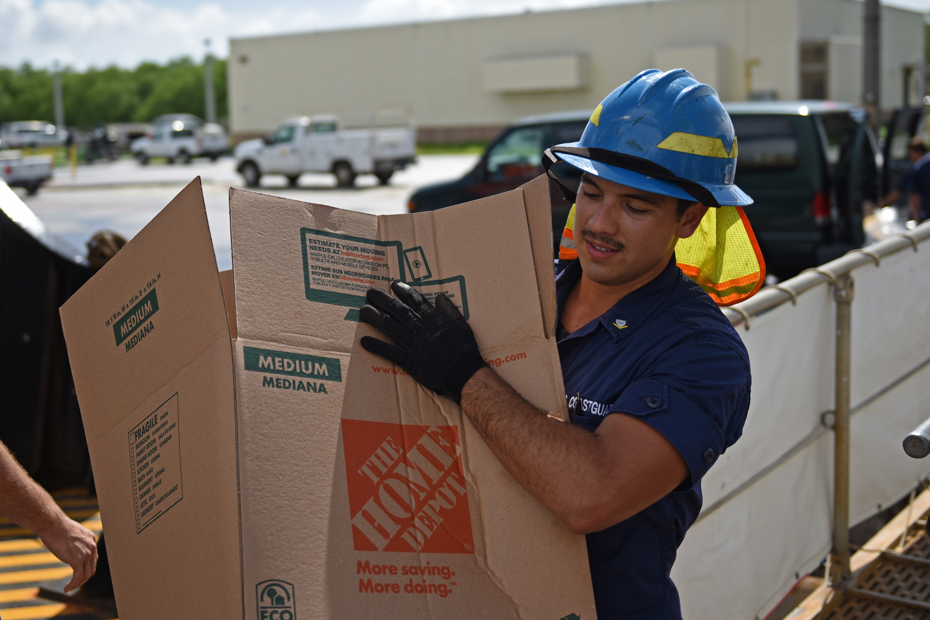 U.S. Coast Guard brings holiday cheer by sea > Andersen Air Force Base ...
