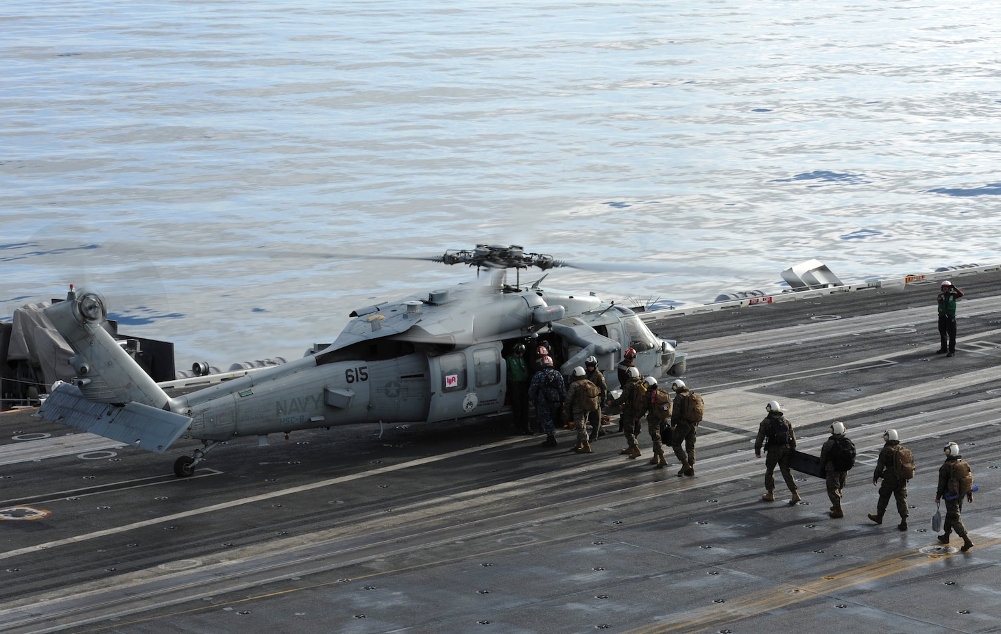 Nimitz Facilitates Getting Cvw 11 Sailors Home For The Holidays