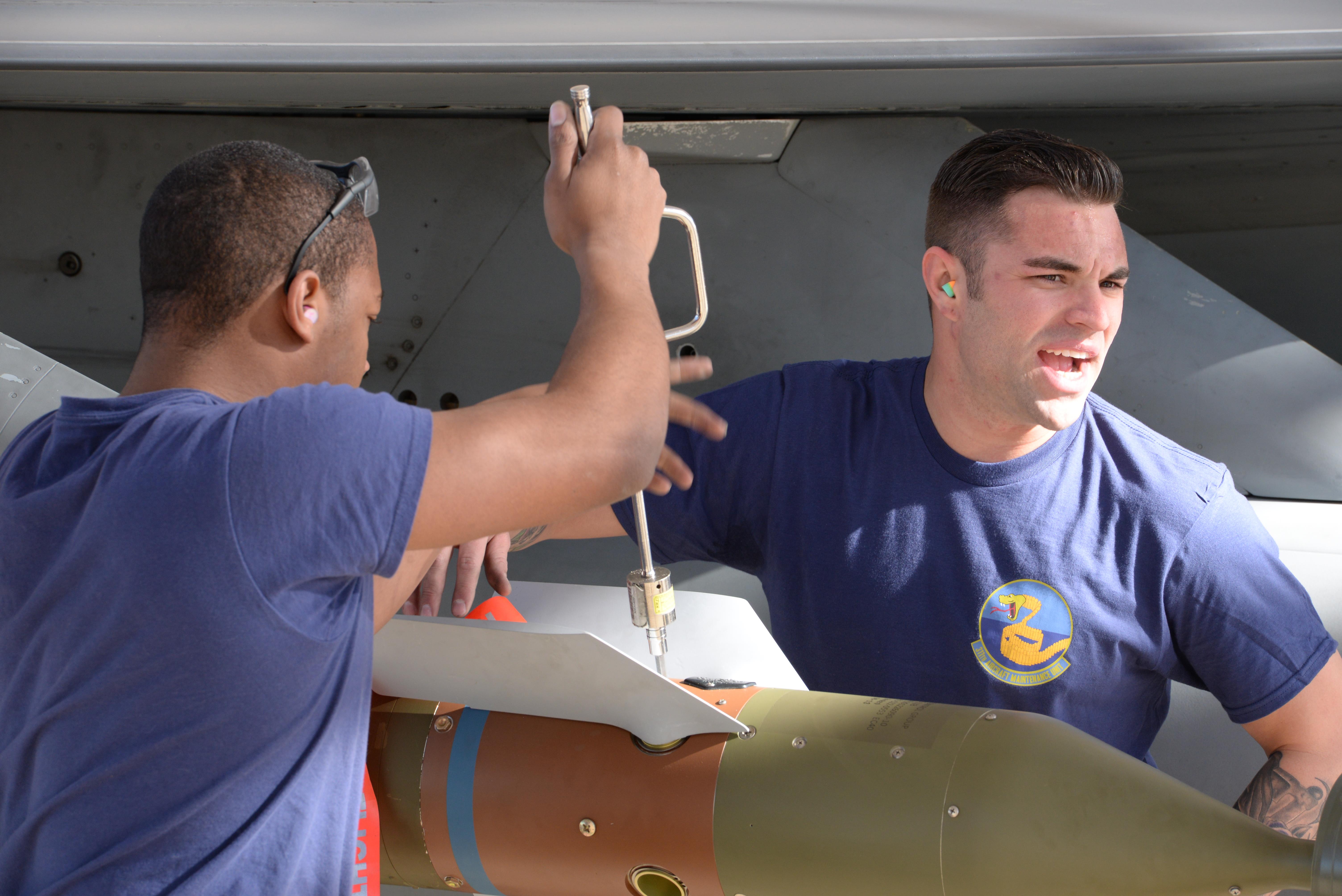 Luke F-35 competes for first time in load crew competition > Luke Air ...