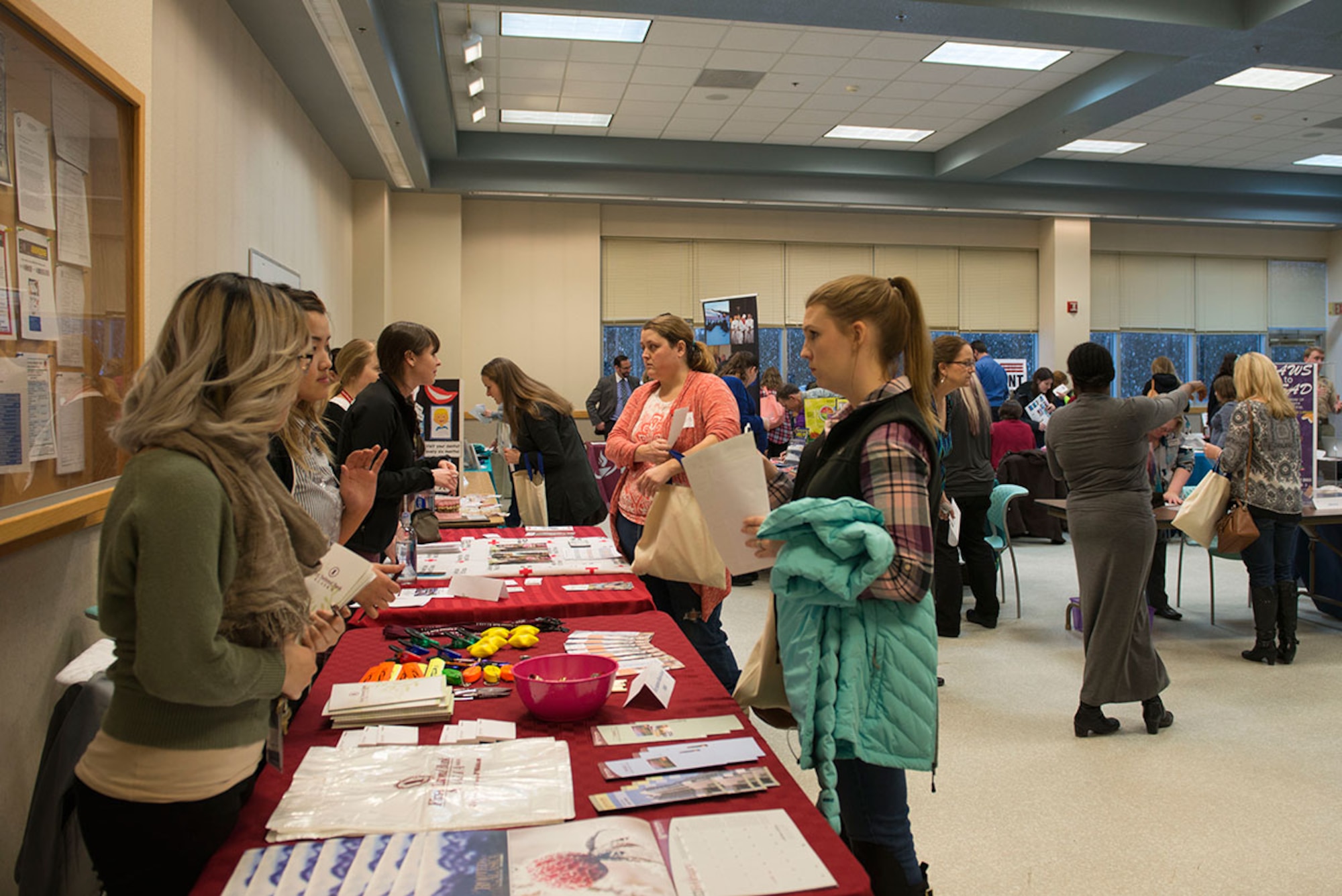 MFRC hosts quarterly spouse orientation > Joint Base Elmendorf ...