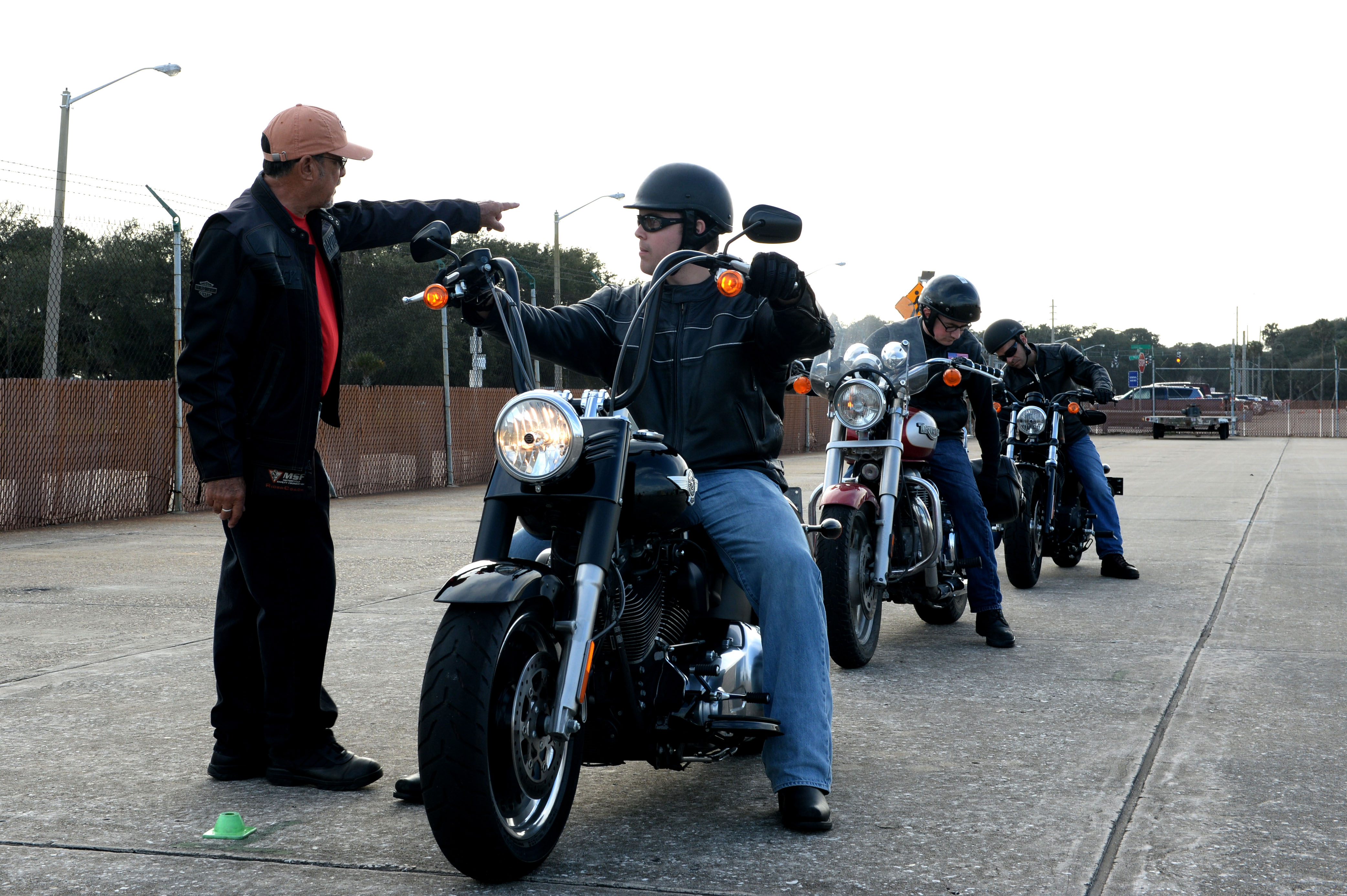 Motorcycle Safety Courses Broaden Riders' Skills > United States Navy ...
