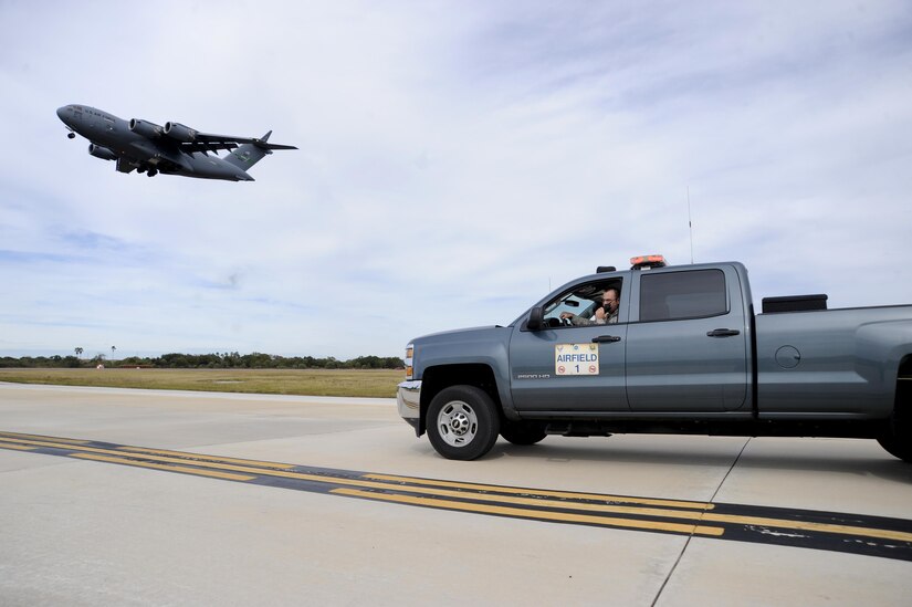 Airfield management keeps flights on time > U.S. Air Force > Article ...
