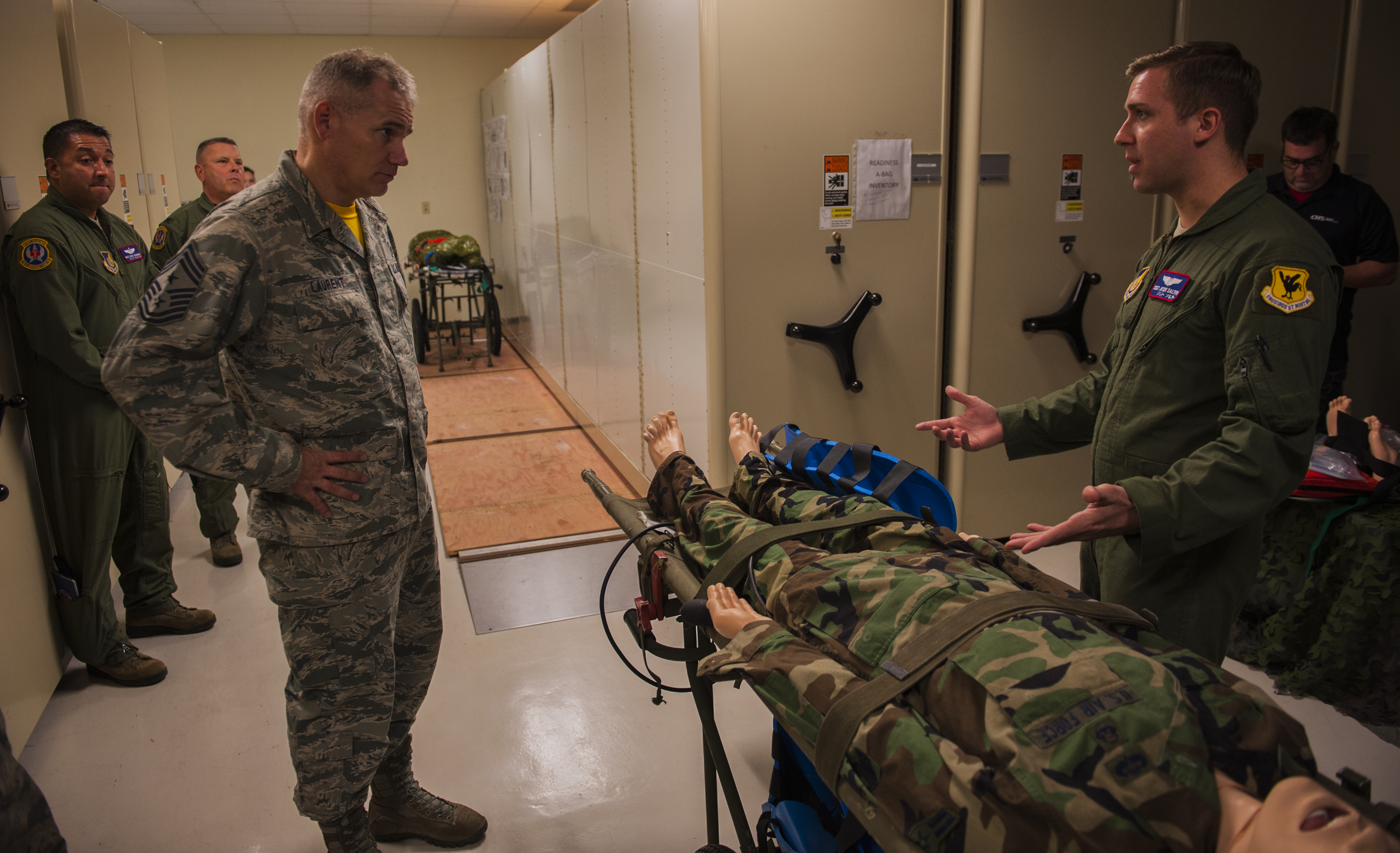 USFJ/5th AF command chief visits Kadena > Kadena Air Base > News