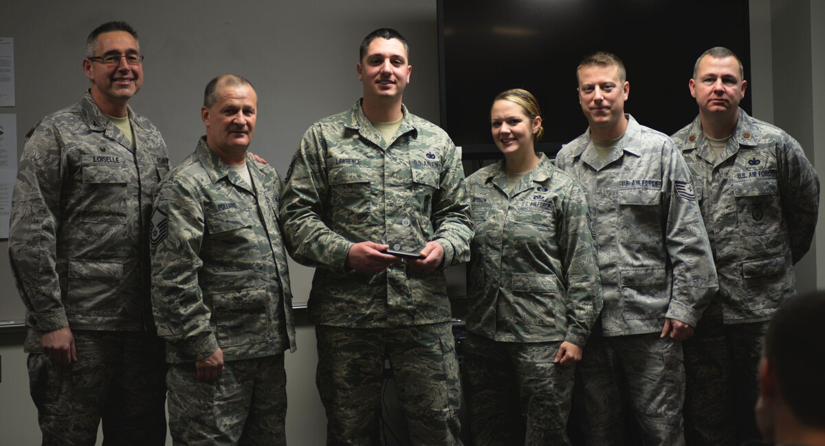 Lawrence named Unit Career Advisor of the Year > 157th Air Refueling ...