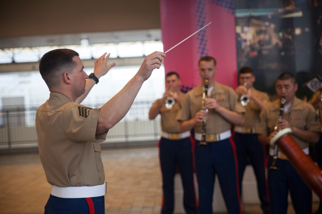 III MEF Band brightens Okinawa City with music