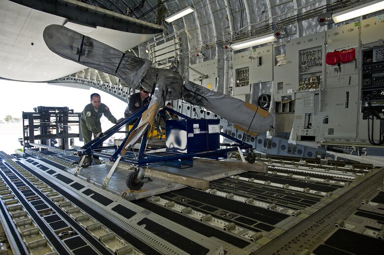 Loadmasters balance time, maintain mission readiness > Air Force ...
