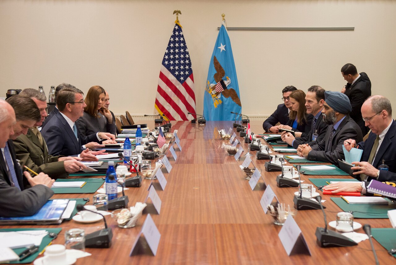 Carter Meets With Canadian Counterpart to Discuss Counter-ISIL Efforts ...