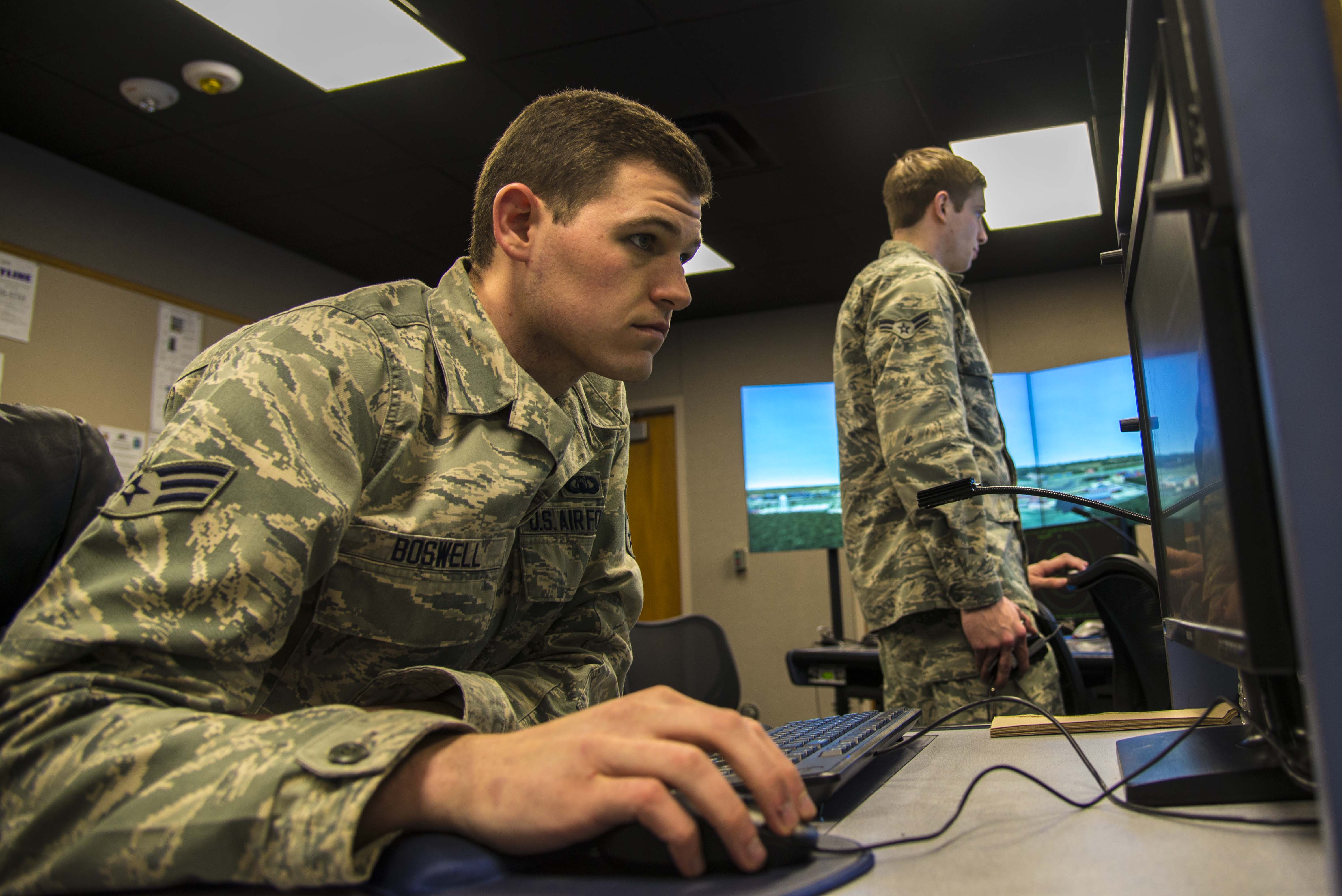 Airmen hone skills with air traffic control simulator > Scott Air Force ...
