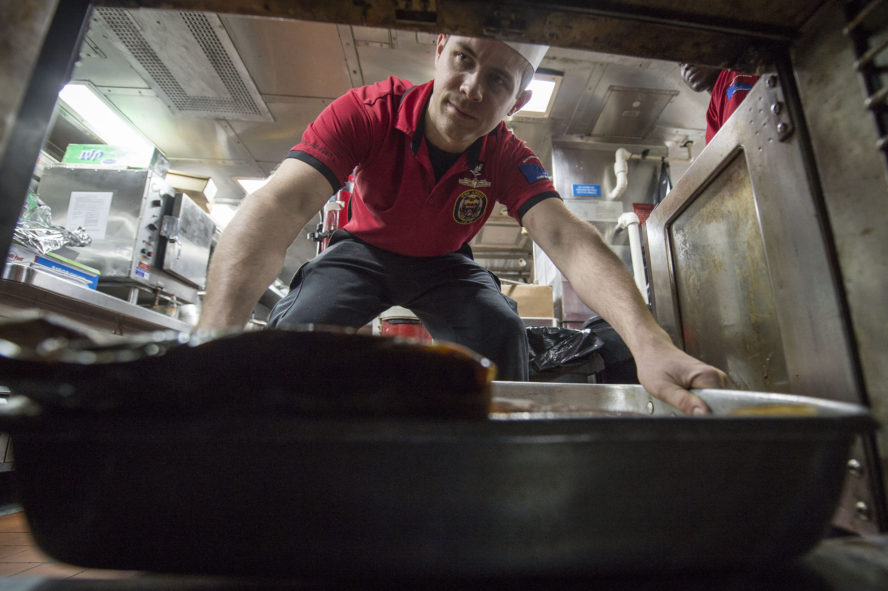 Outstanding Food Service Ney Award Winners Named > United States Navy ...