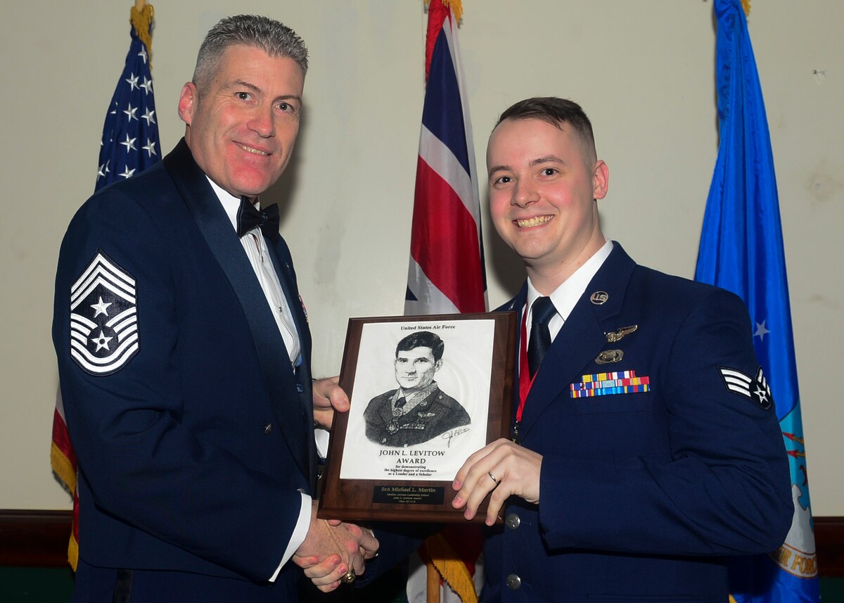 ALS graduates reach for next stripe > Royal Air Force Lakenheath ...