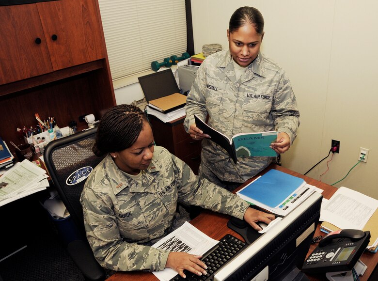 145th Comptroller Flight, first in providing TOP NOTCH support > Air ...