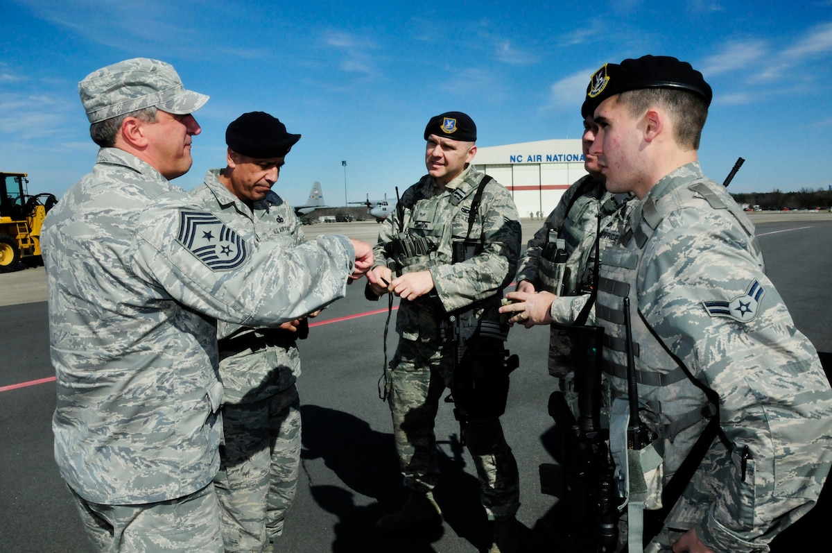 New command chief brings inspiration to 145th Airlift Wing > NC Air ...