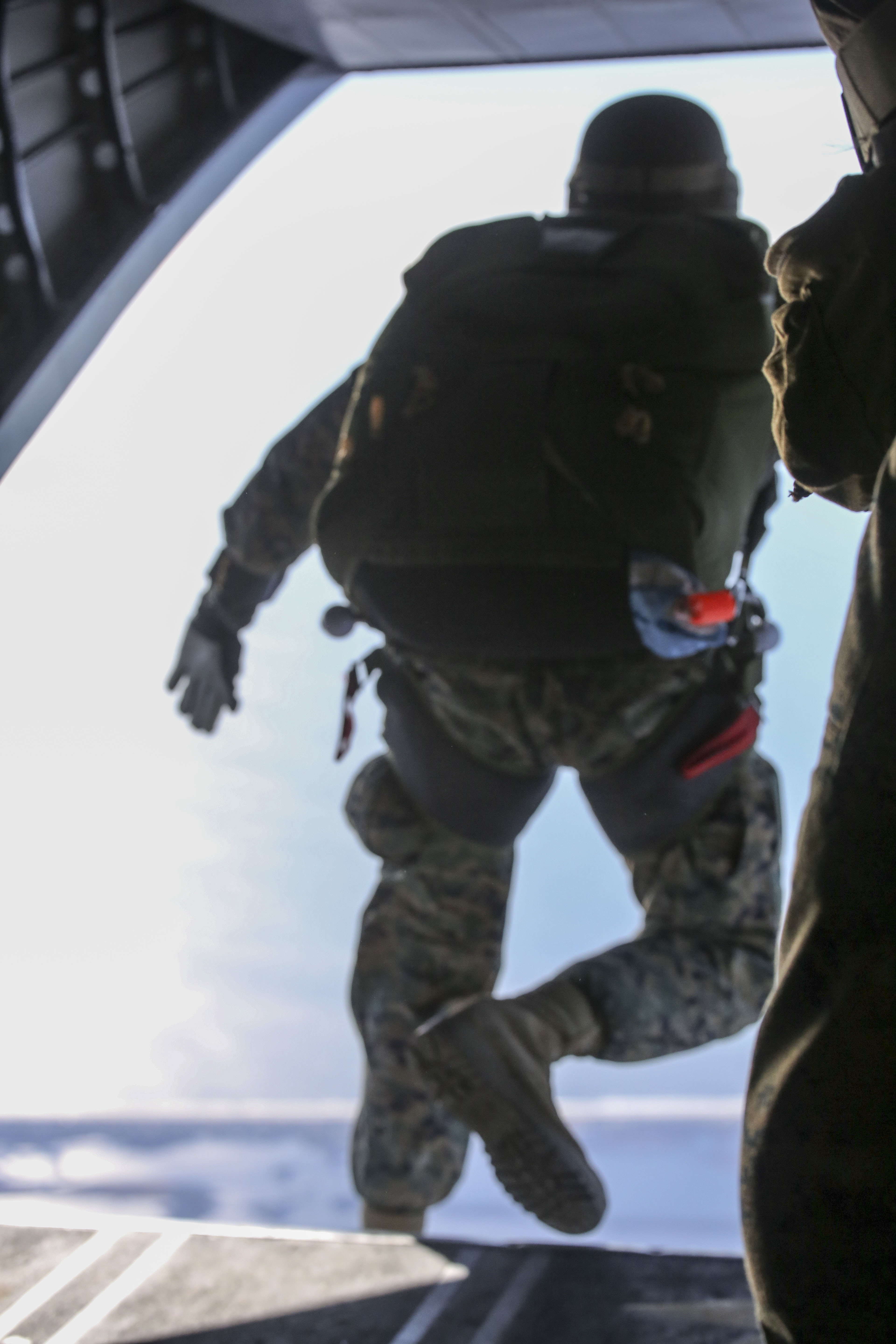 2nd Recon conducts para-ops, tandem jumps