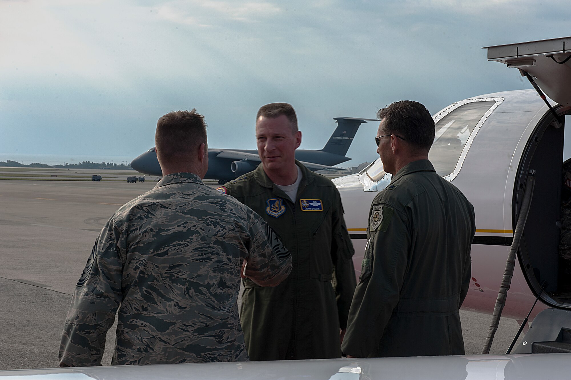 USFJ/5 AF commander visits Kadena > Kadena Air Base > News