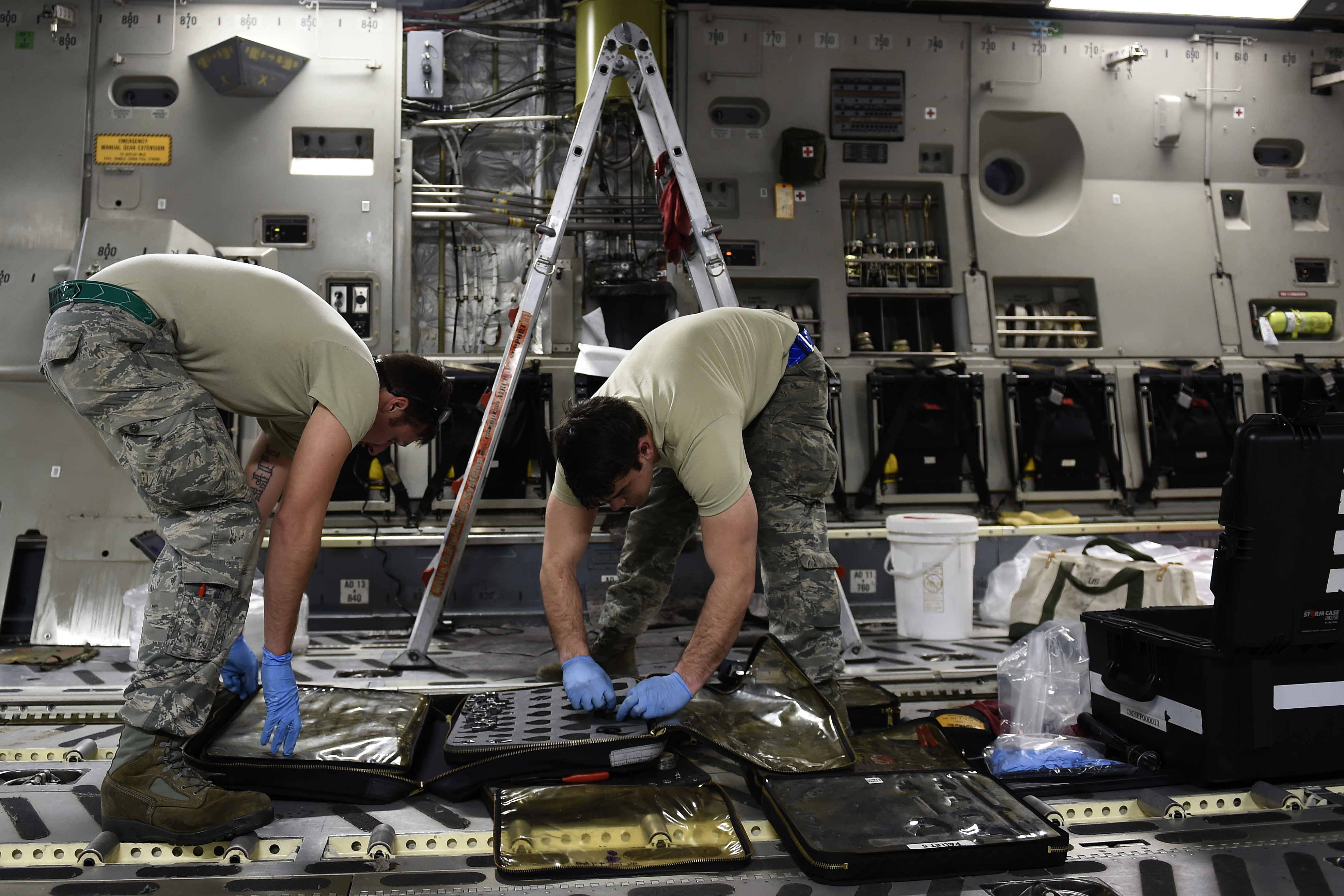 Maintenance response team, ready in a moments notice > Air Mobility ...