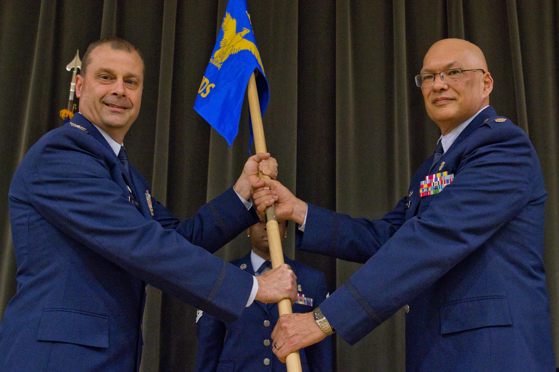 913 AMDS welcomes new commander > 913th Airlift Group > News