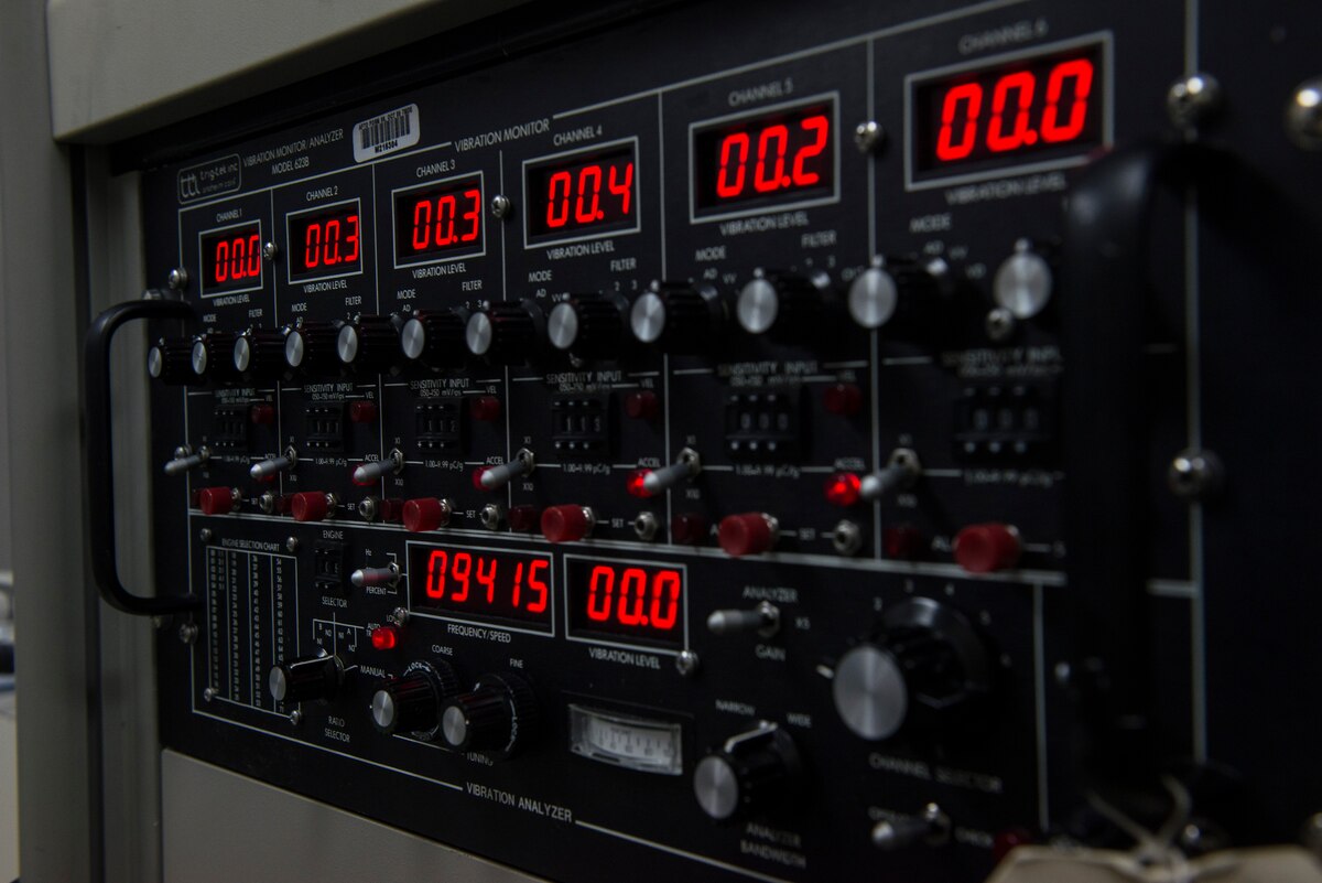 Hush House reduces noise > Kadena Air Base > News