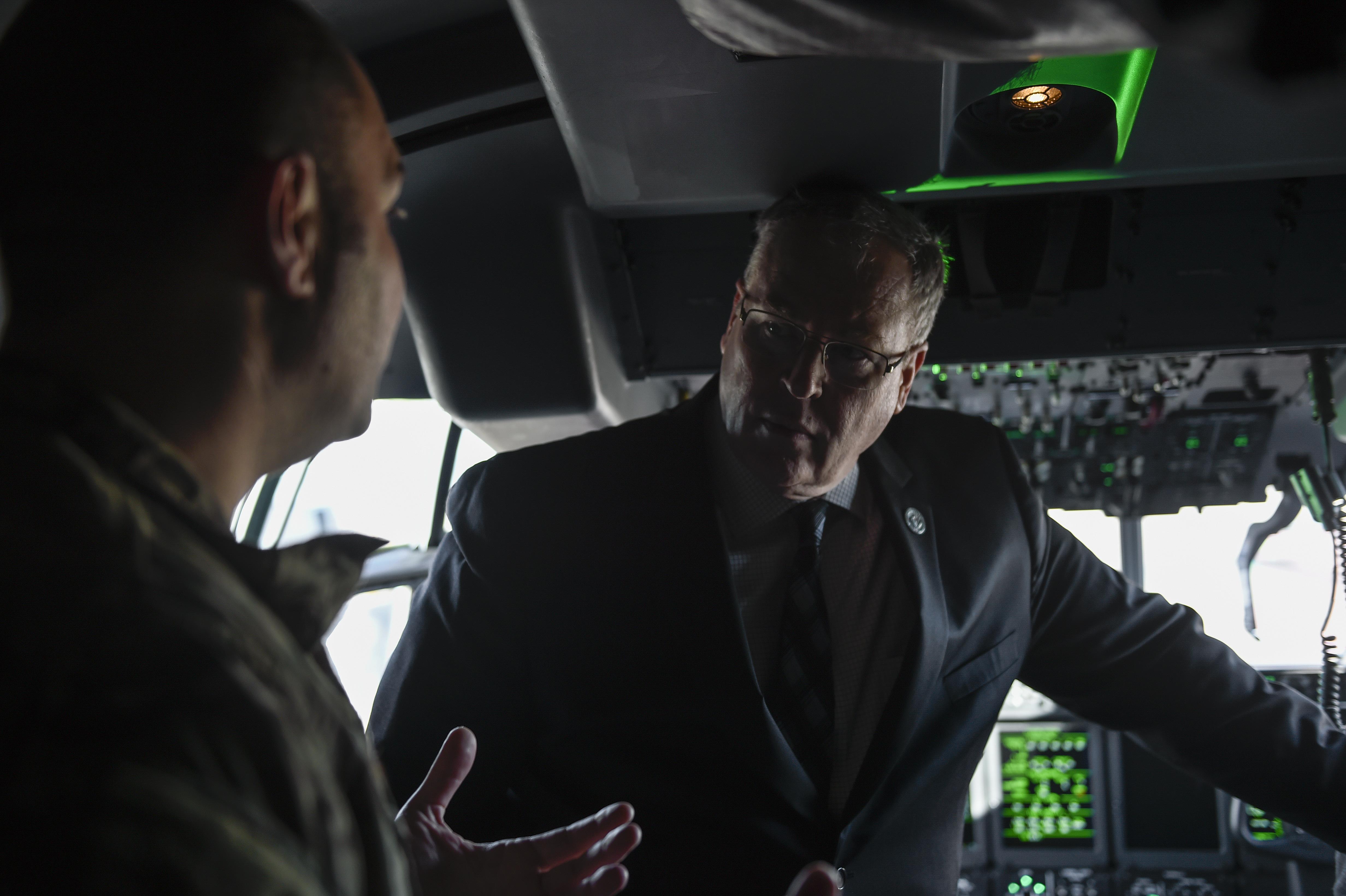 Deputy SECDEF visits Hurlburt Field > Hurlburt Field > Article Display