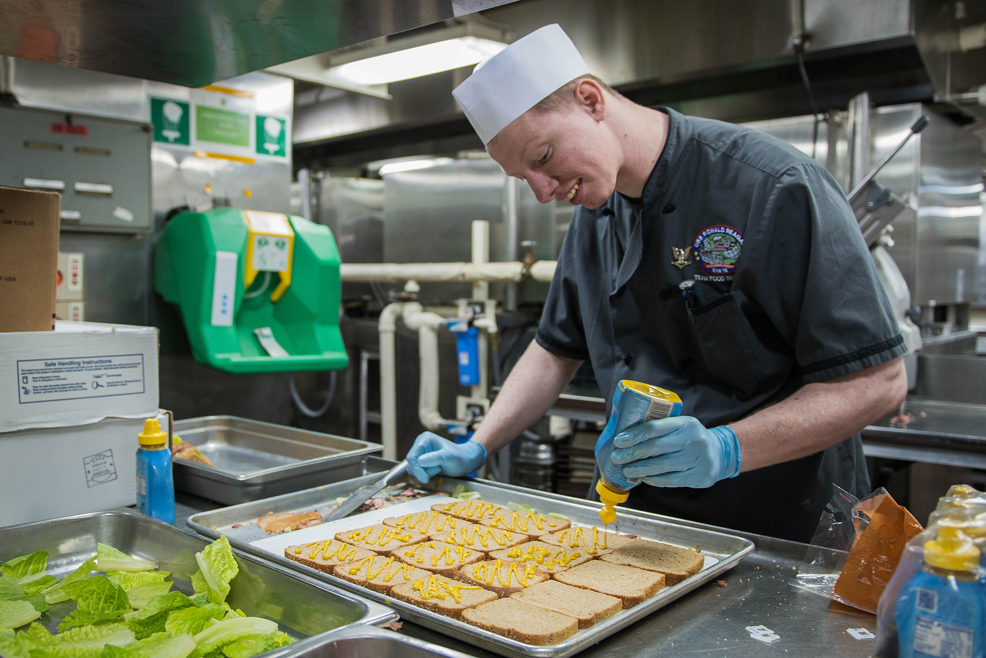 NAVSUP Helps Navy Promote Healthy Food Choices Through Go For Green ...