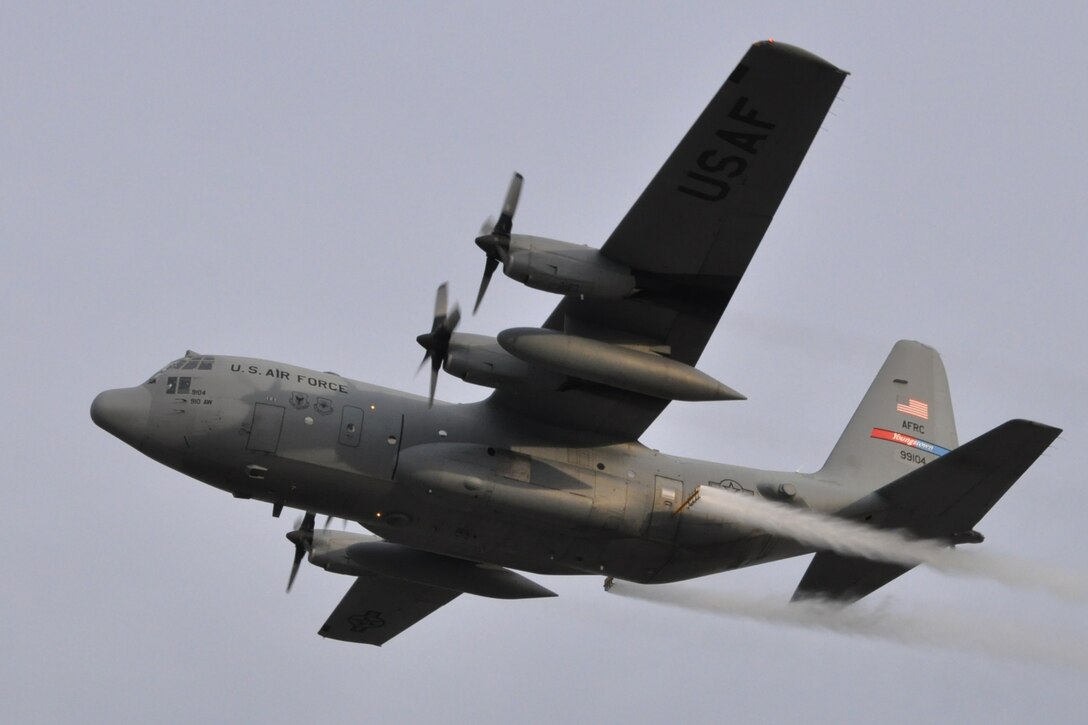 910th Citizen Airmen share aerial spray know-how