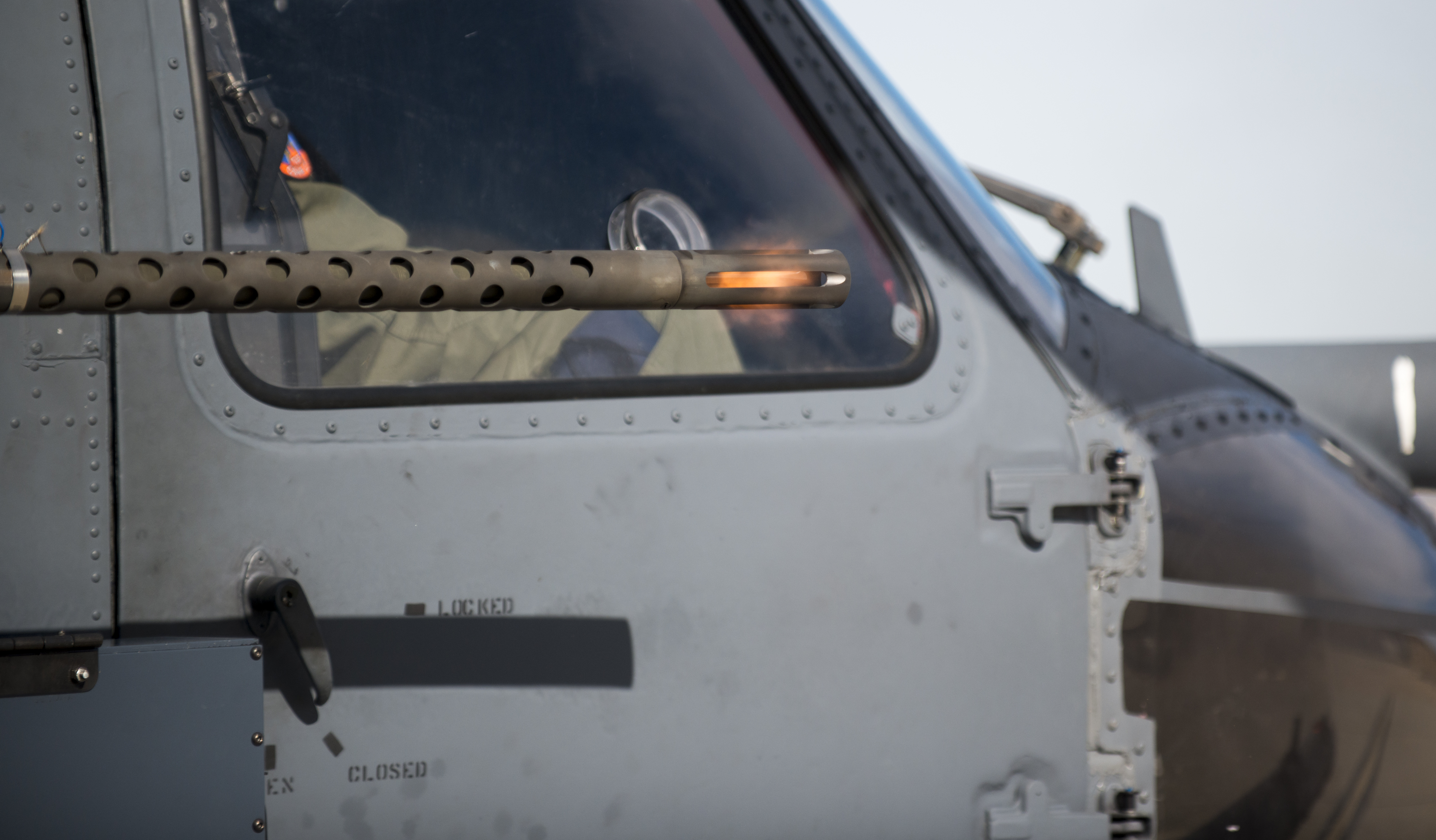 Test team aims at new machine gun for Pave Hawk > Air Force Materiel ...