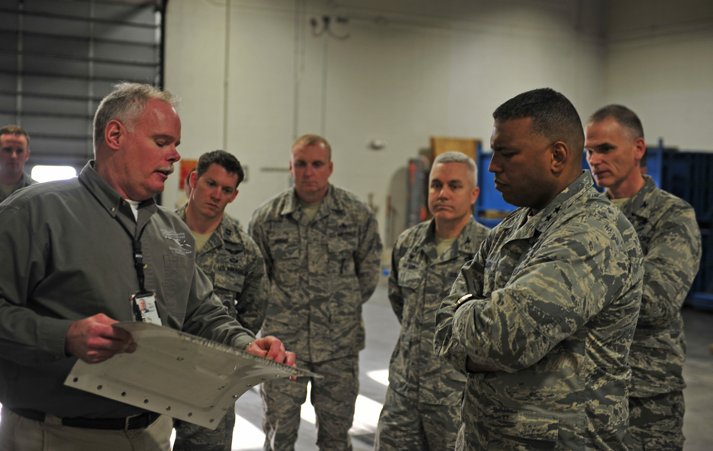 8th AF commander visits with bomber Airmen at Ellsworth > Ellsworth Air ...