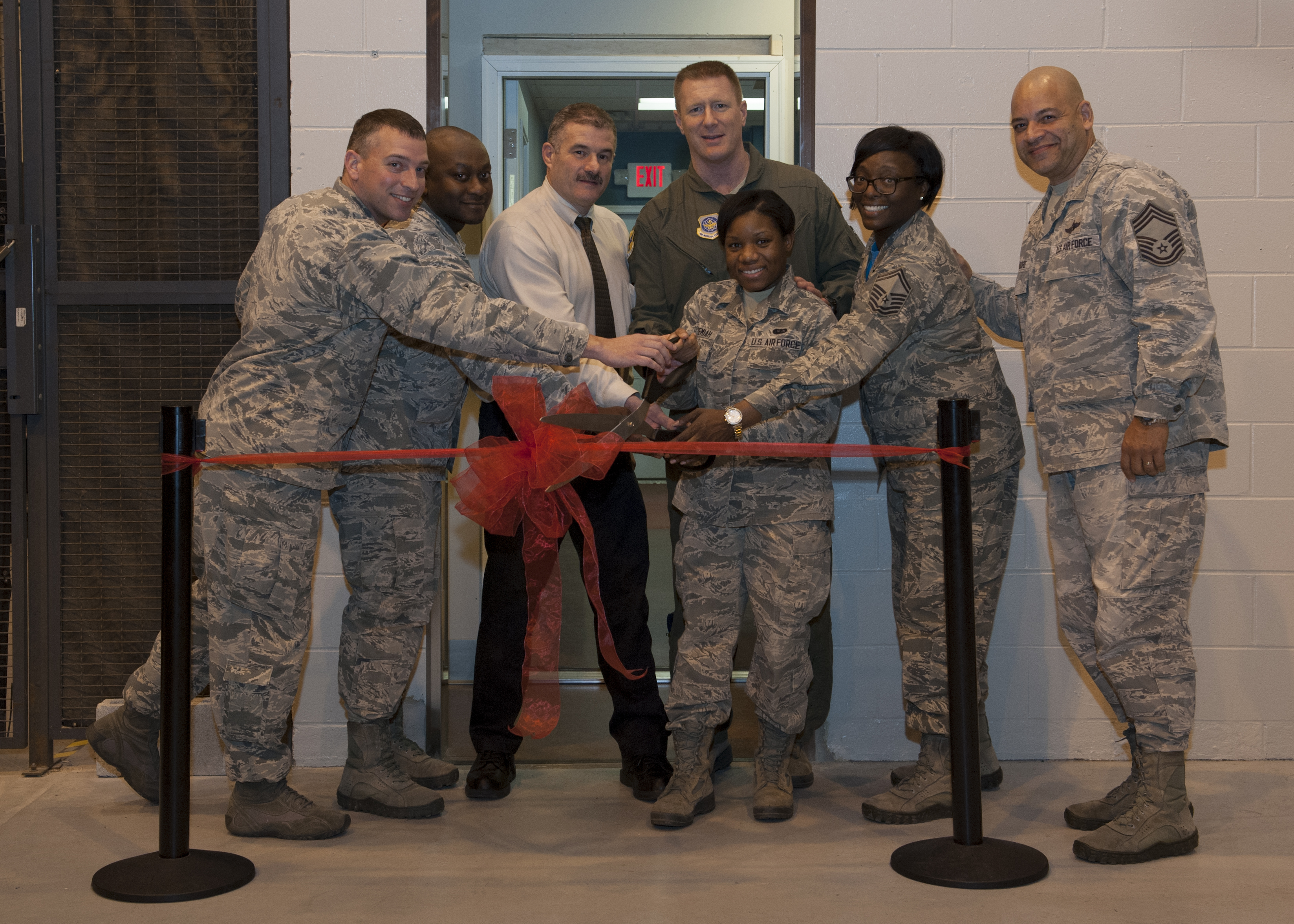 Heavy Lifters is open for business > Dover Air Force Base > Article Display