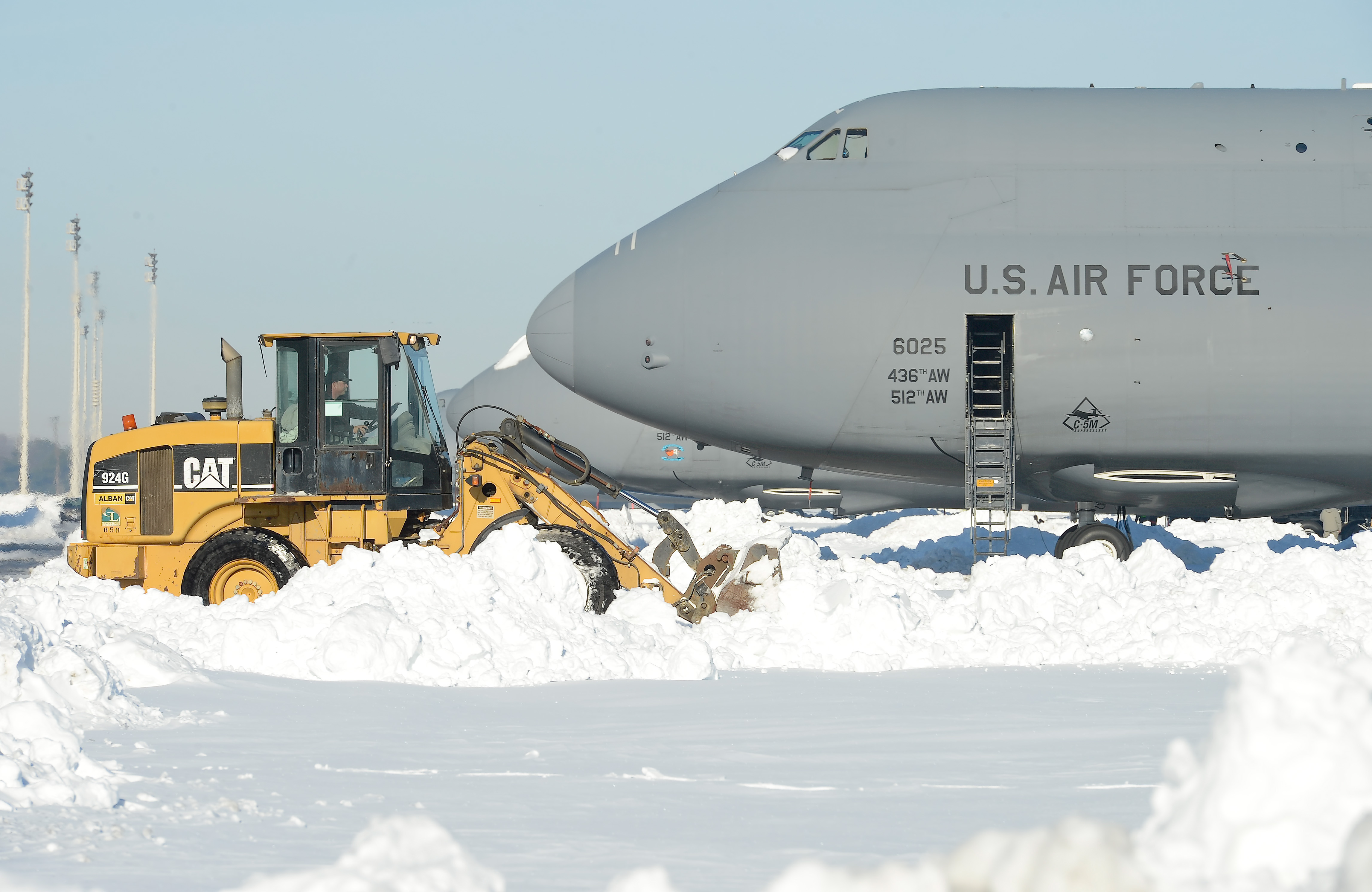 SNAPSHOT: Team Dover Digs Out From Winter Storm Jonas > Dover Air Force ...