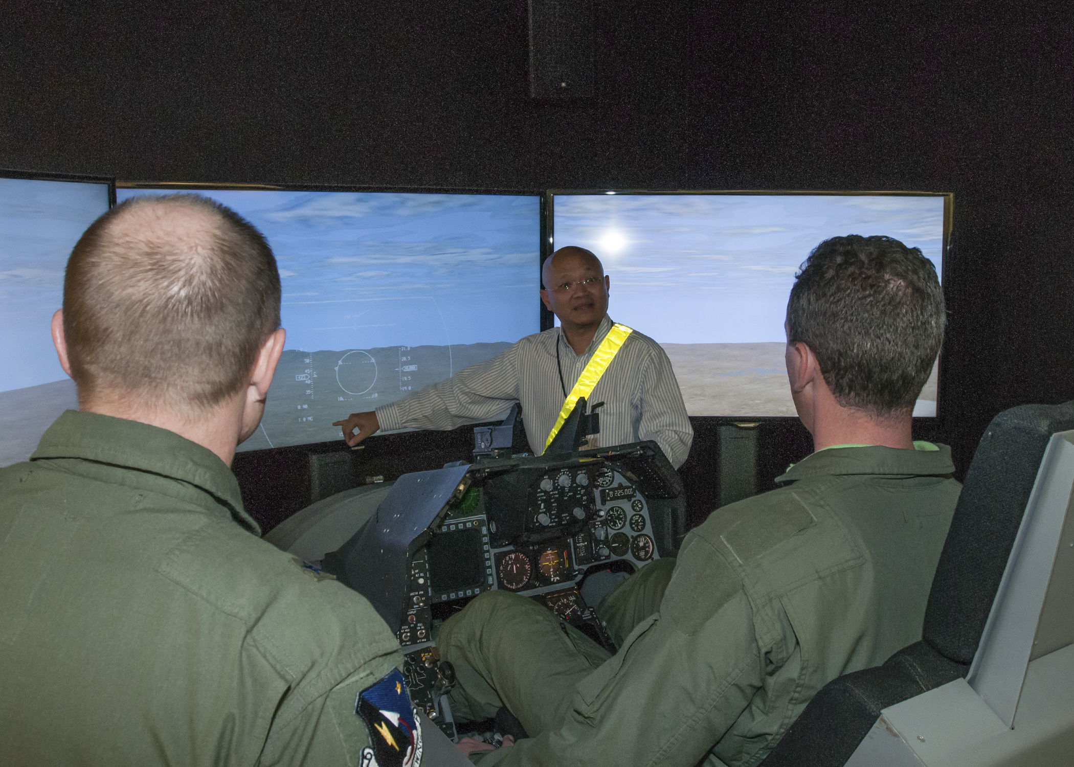 Latest HCC tour all about electronic warfare > Edwards Air Force Base ...
