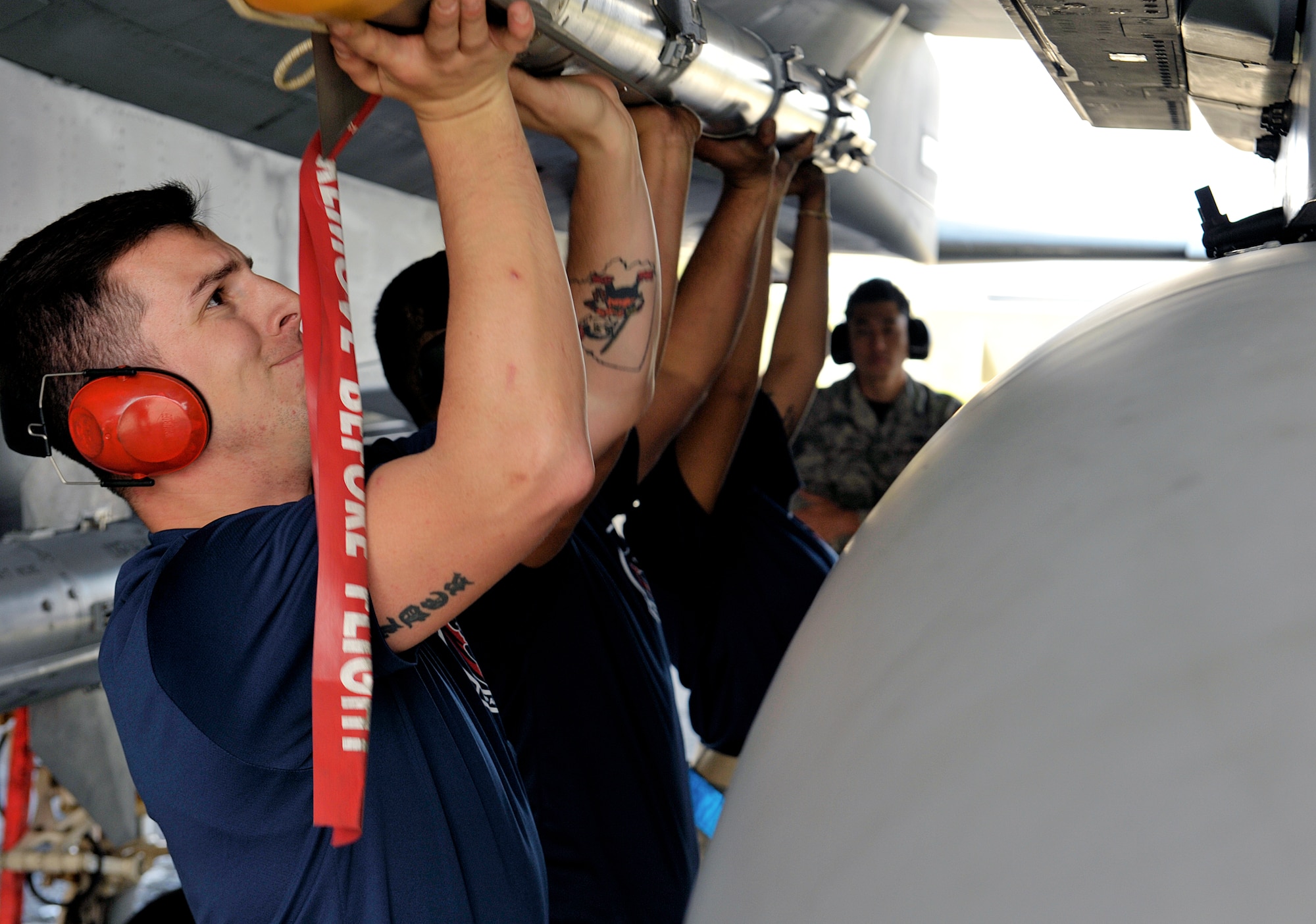 18th MXG holds annual weapons load crew competition > Kadena Air Base ...