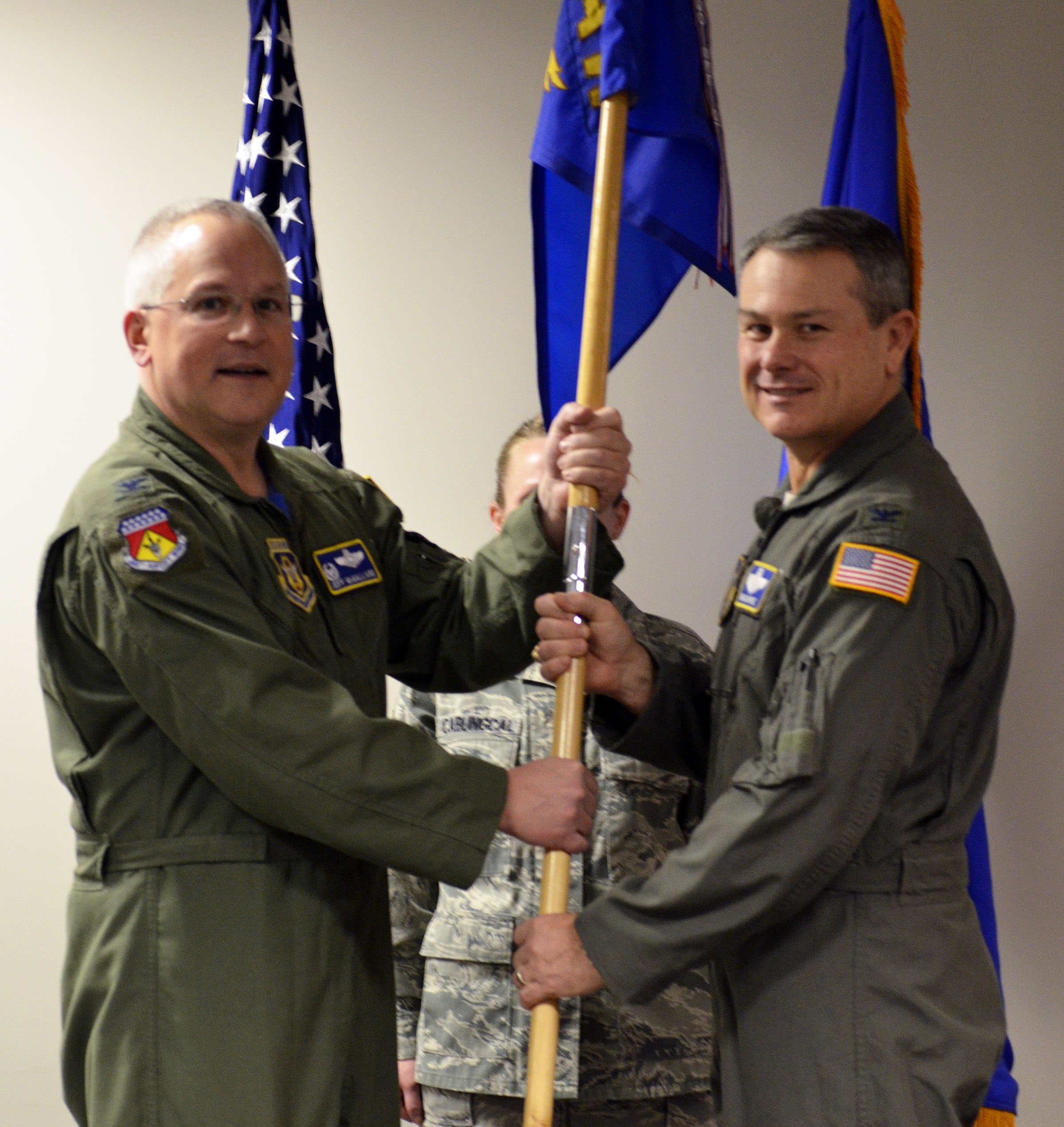 445 OG welcomes new commander > 445th Airlift Wing > Article Display