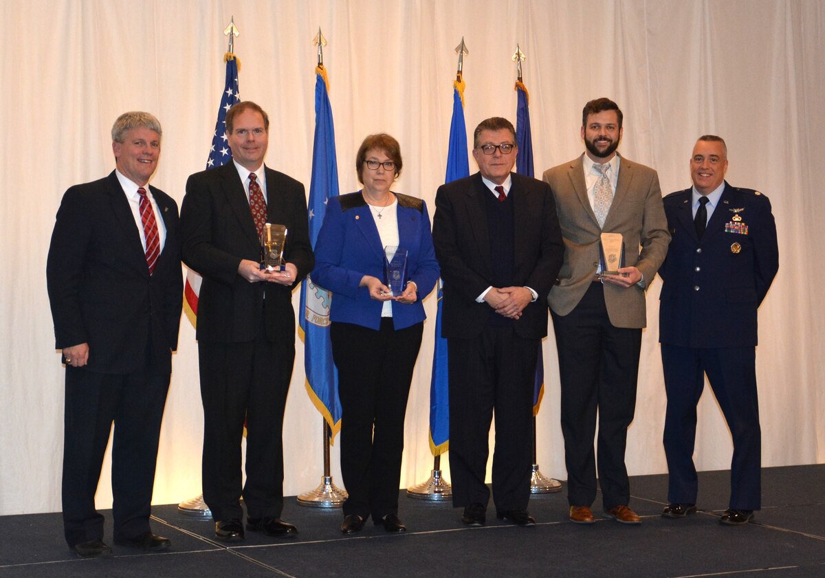 AFRL Materials and Manufacturing Directorate honors year's top ...