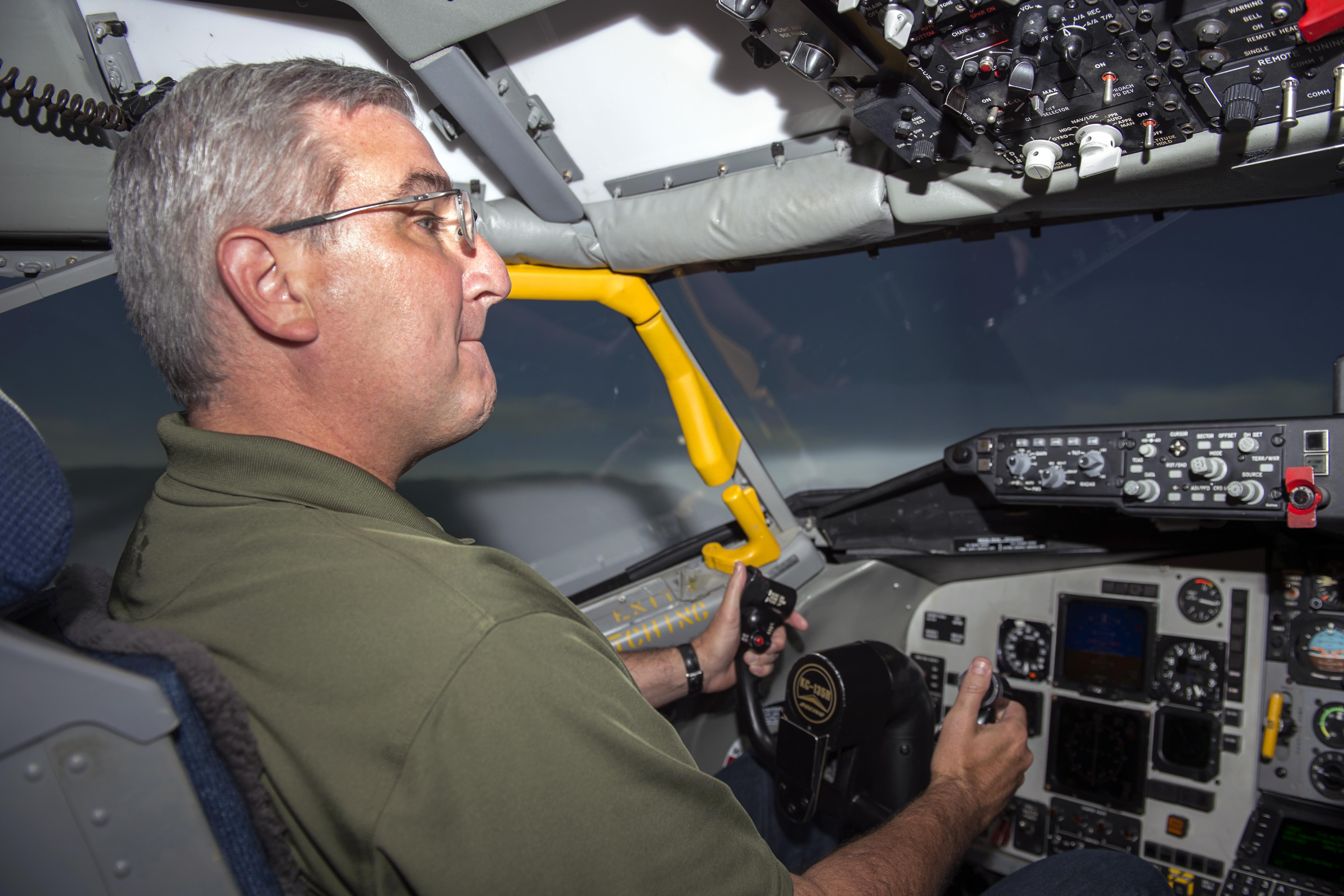 Lt. Gov. of Indiana visits Grissom > Grissom Air Reserve Base > Article ...