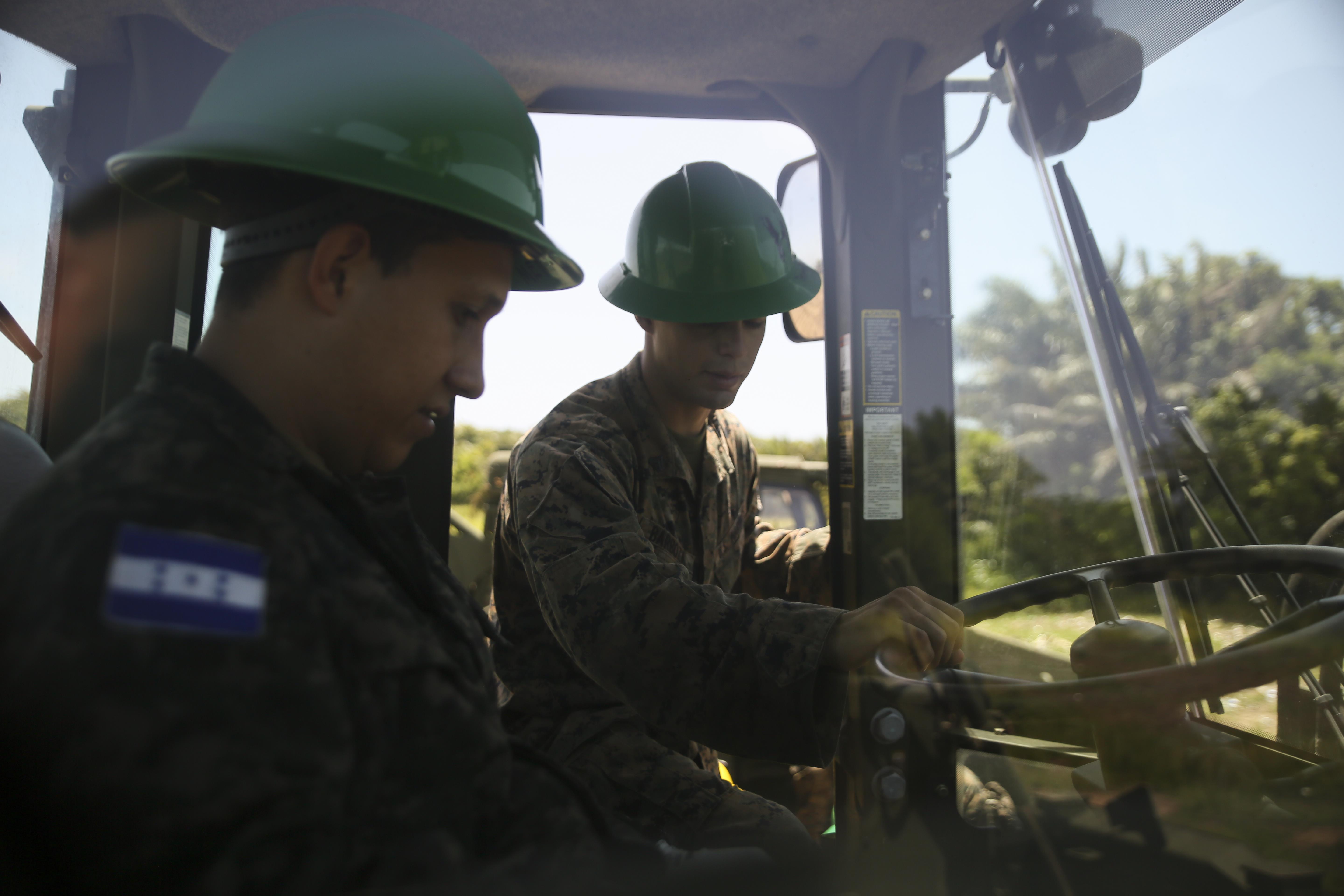 SPMAGTF-SC Engineer Marines participate in horizontal construction ...