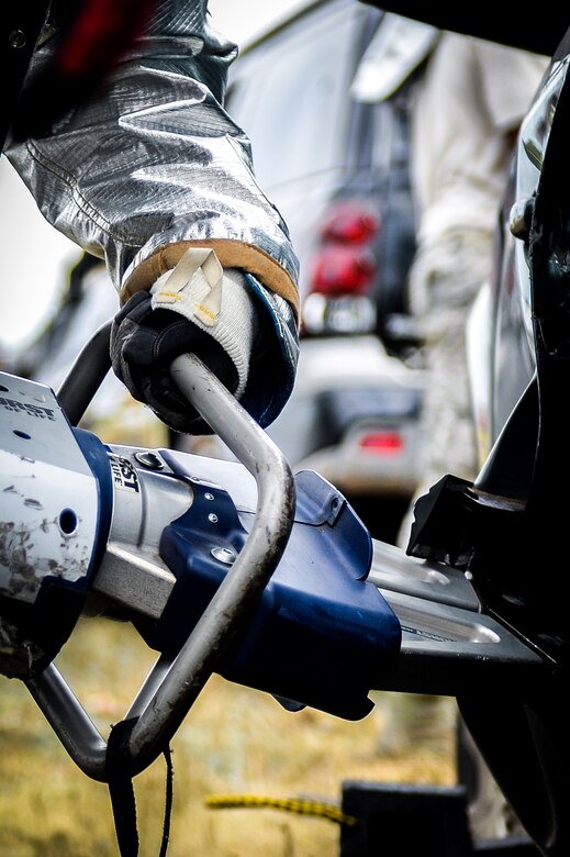 Shredding vehicles, saving lives: Firefighters practice victim ...